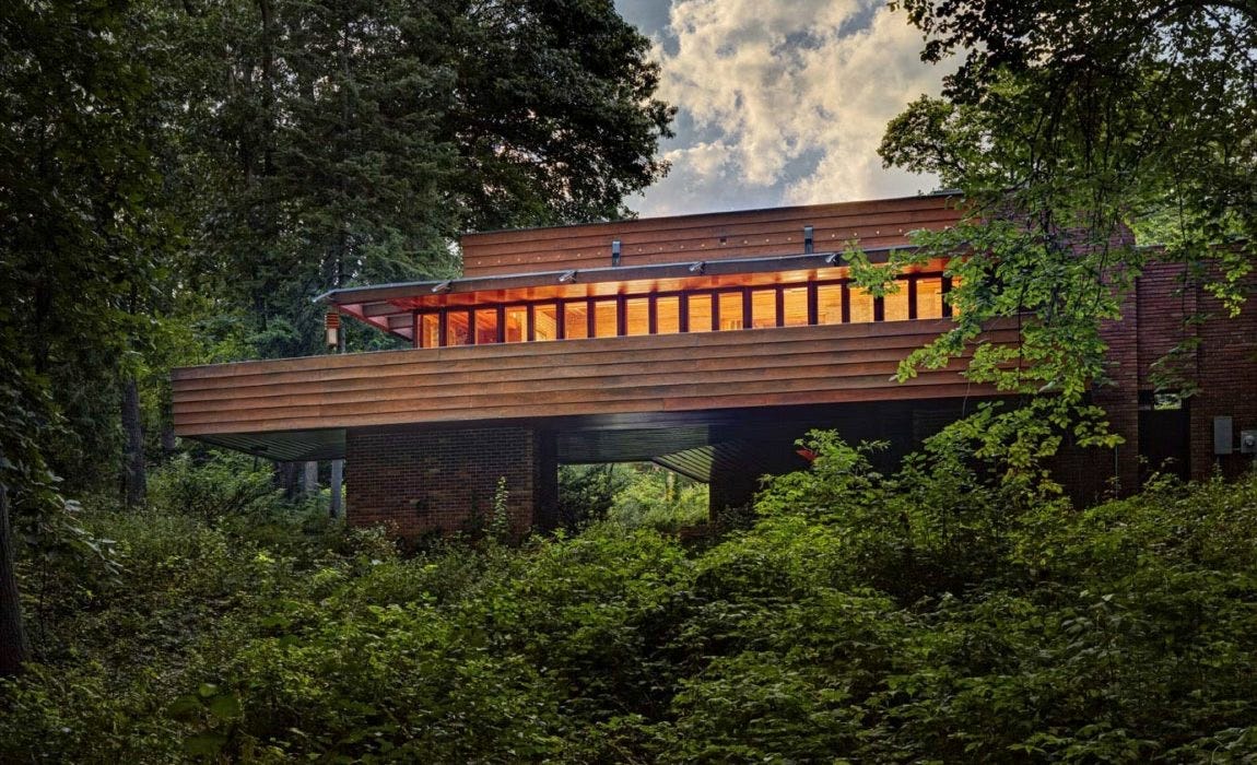 Why houses should be built on stilts - by Lloyd Alter