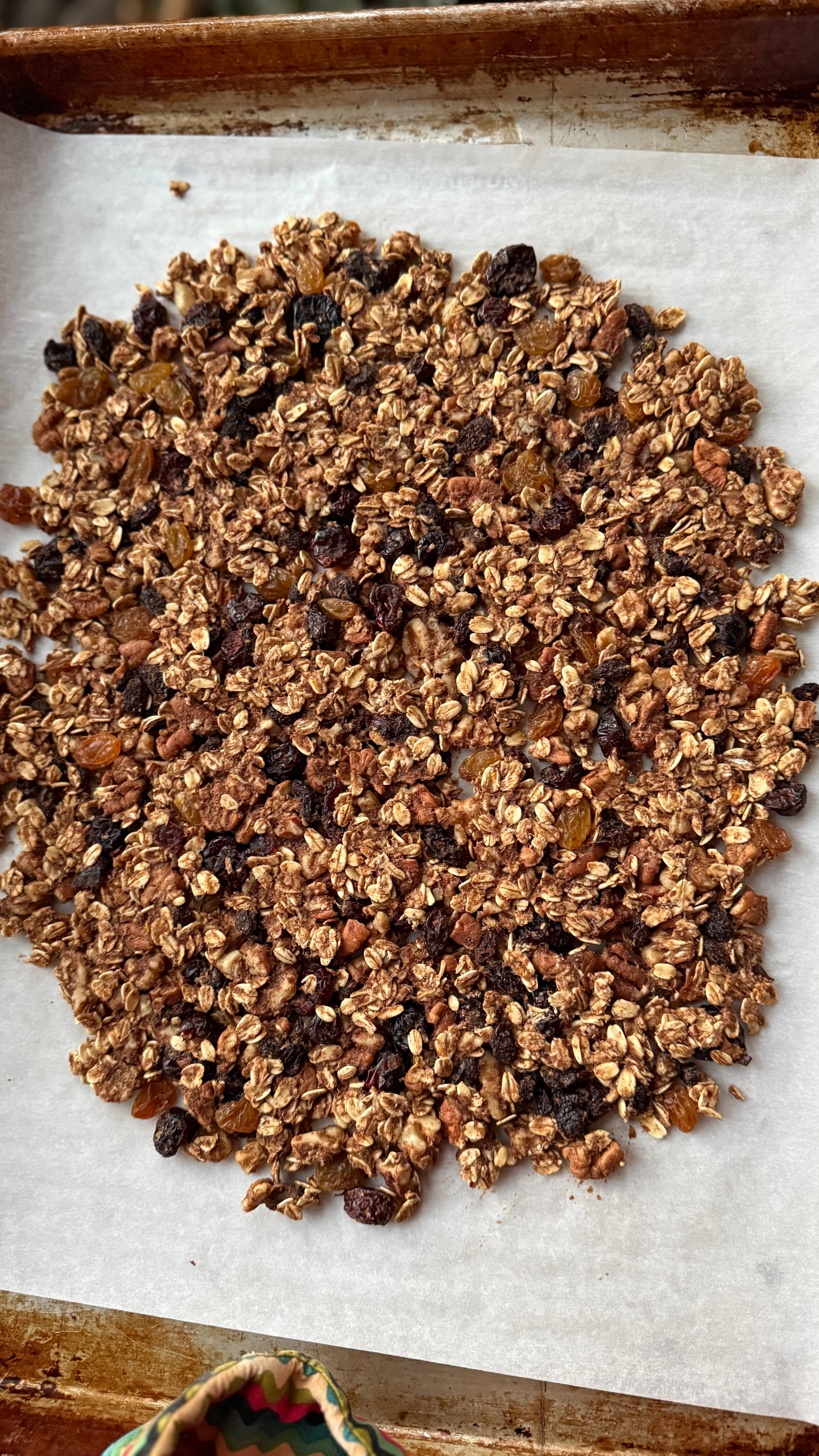 mince pie granola - by luxe - milk toast