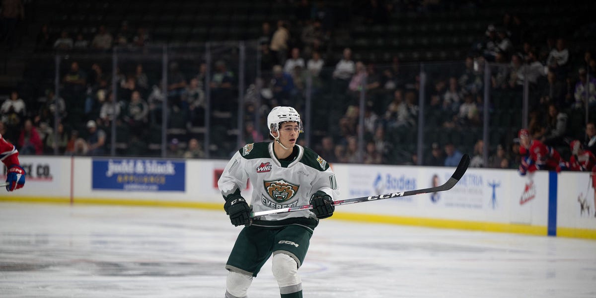 C/W Carter Bear - Everett Silvertips, WHL (2025, 13th, DET) | Page 7 ...
