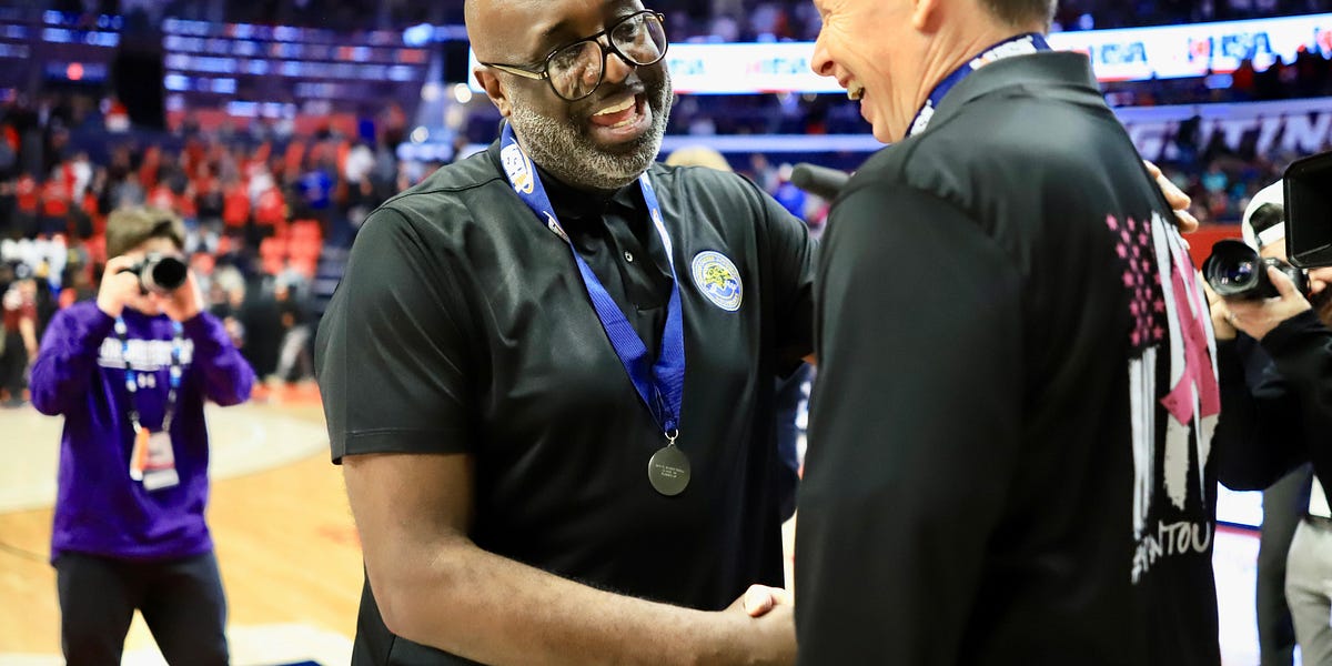 Looking back at the legacy of Simeon basketball coach Robert Smith