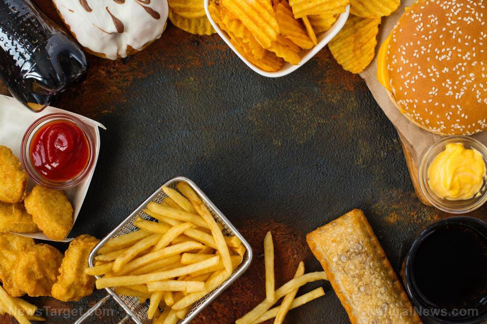 Ultra-processed foods consumption linked to declining mobility and ...