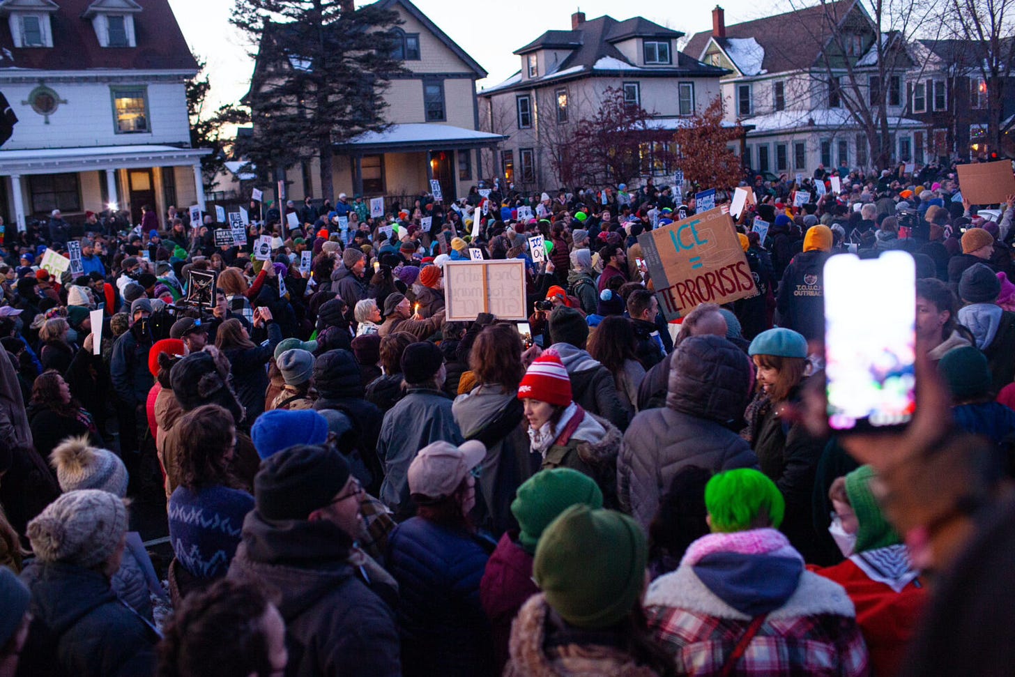 Renée Nicole Good e l'eredità di una poesia