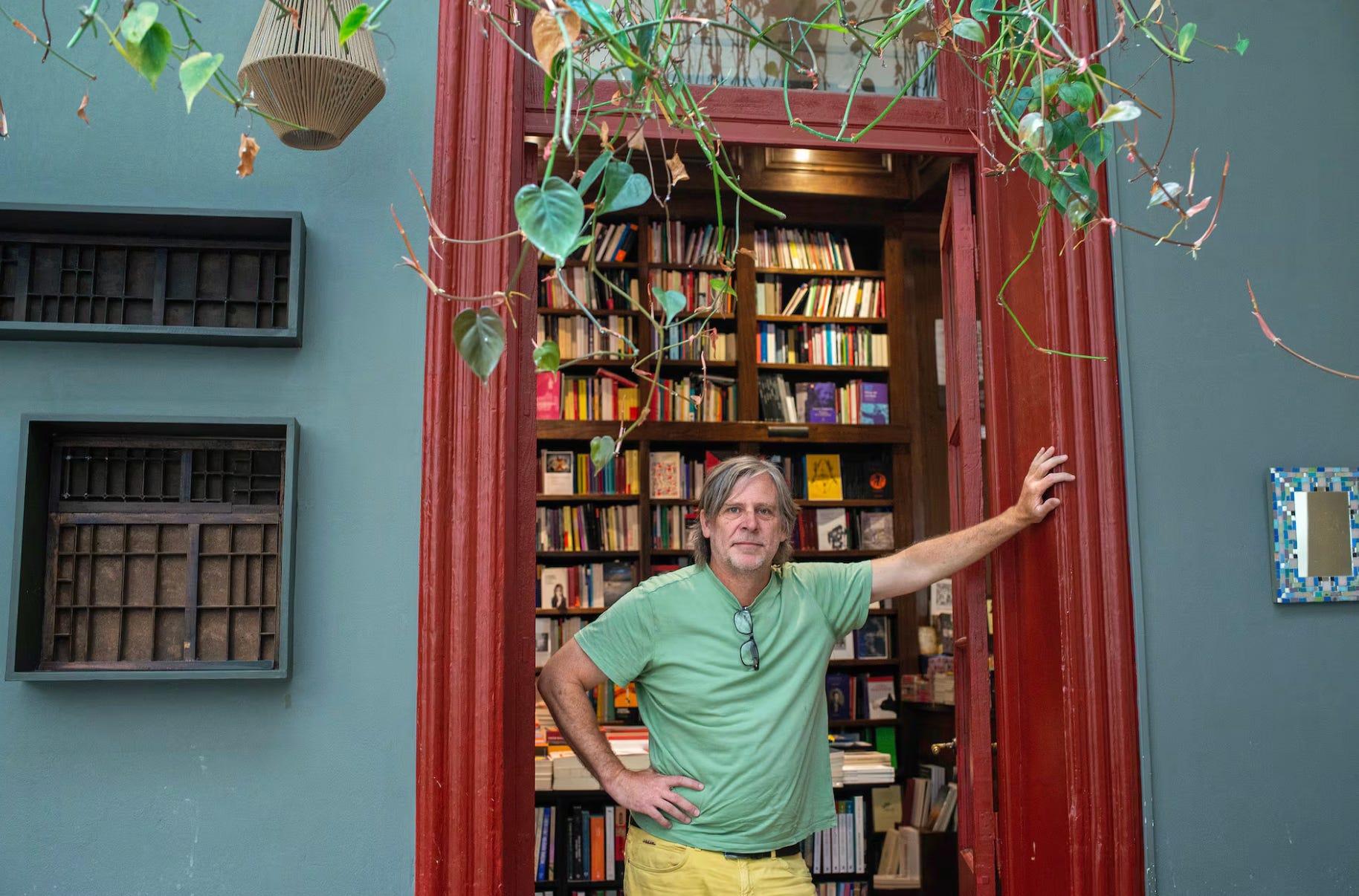 La librería Eterna Cadencia cumple 20 años - by Iván Thays