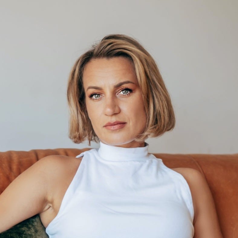 Join Rebekah Barnett’s subscriber chat