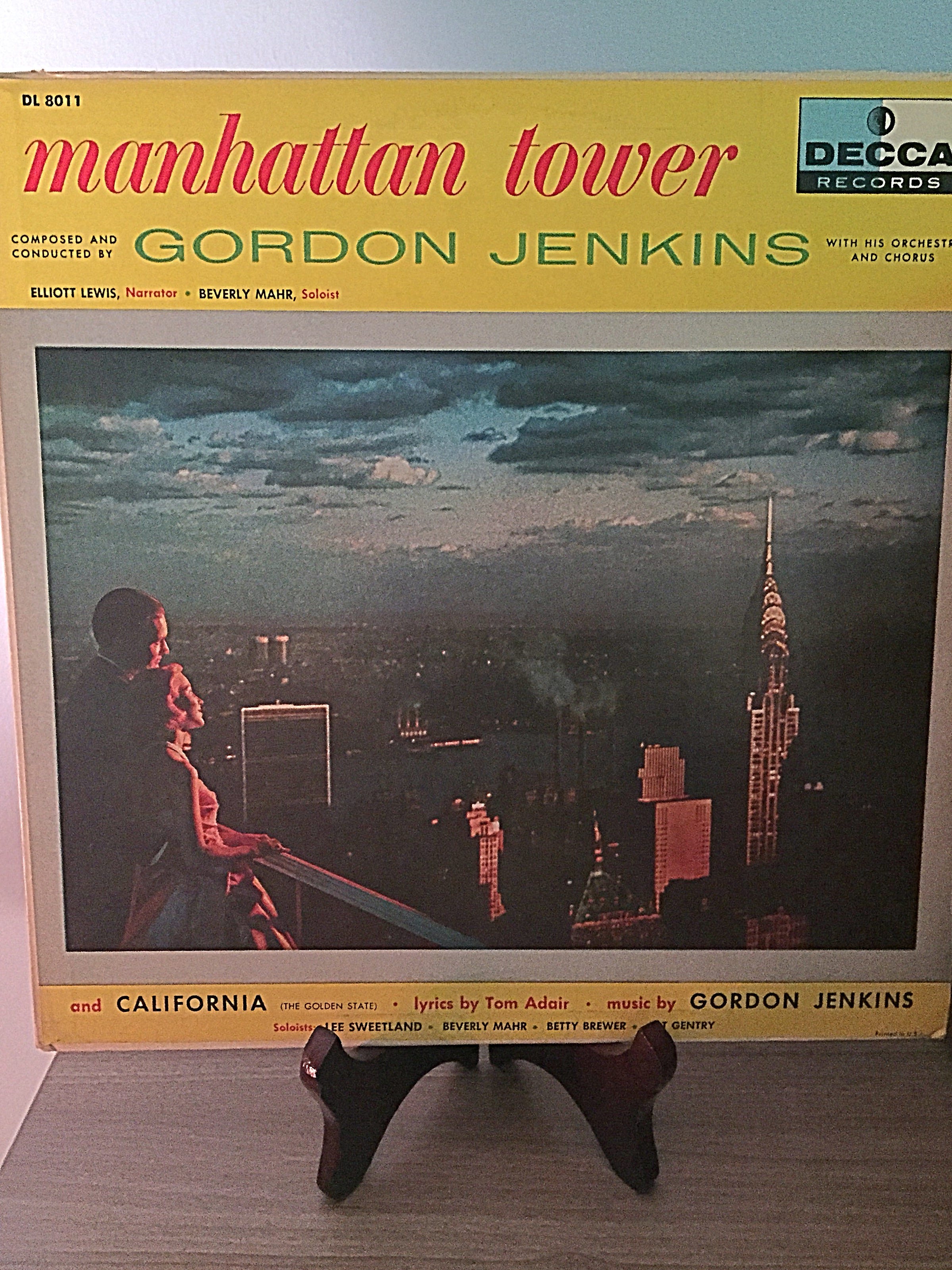 Tour D'horizon: December 2025 - by Laura McLaws Helms