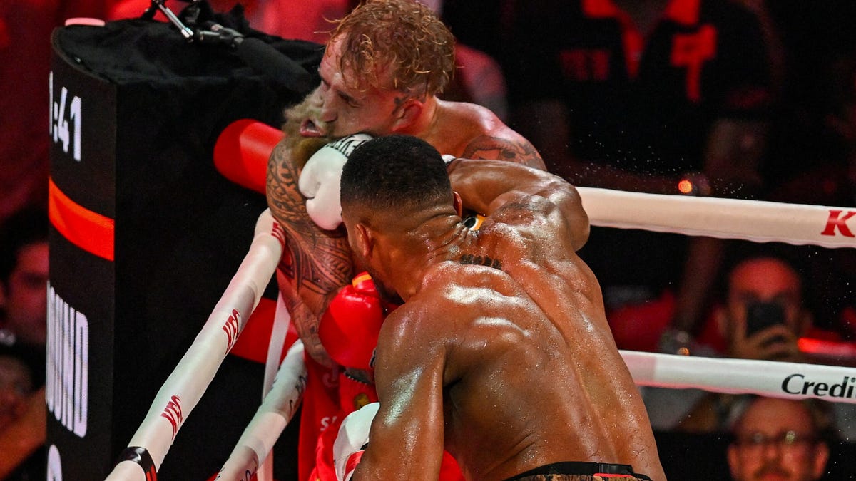 Metaphysics of a Punch to the Face - by Andrés Briceño