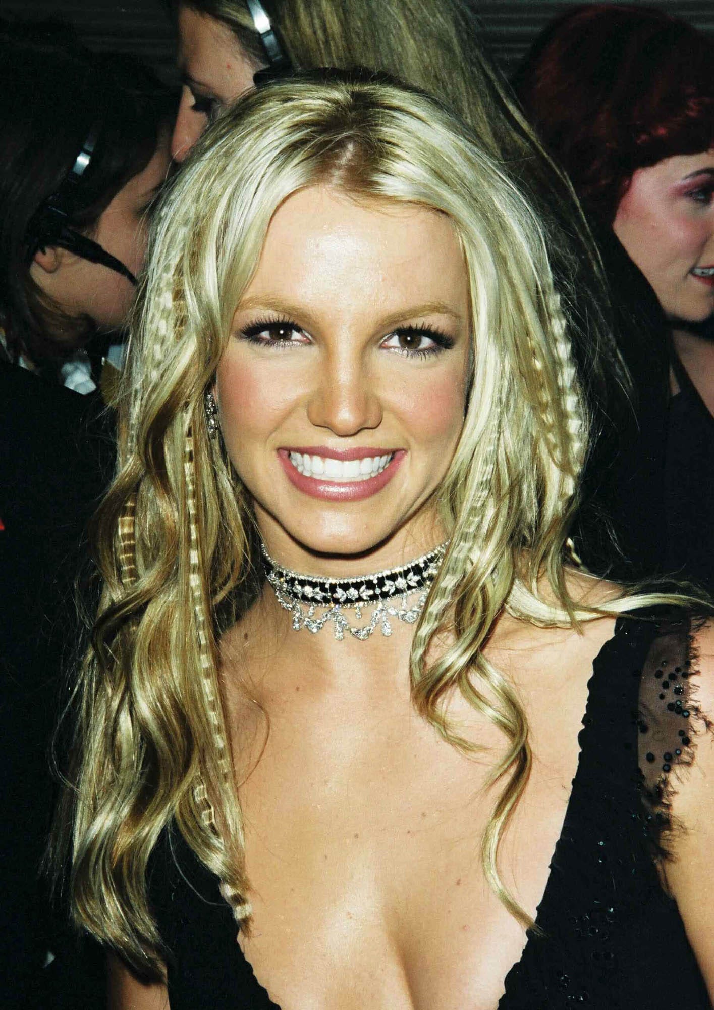 britney 2000 vma performance