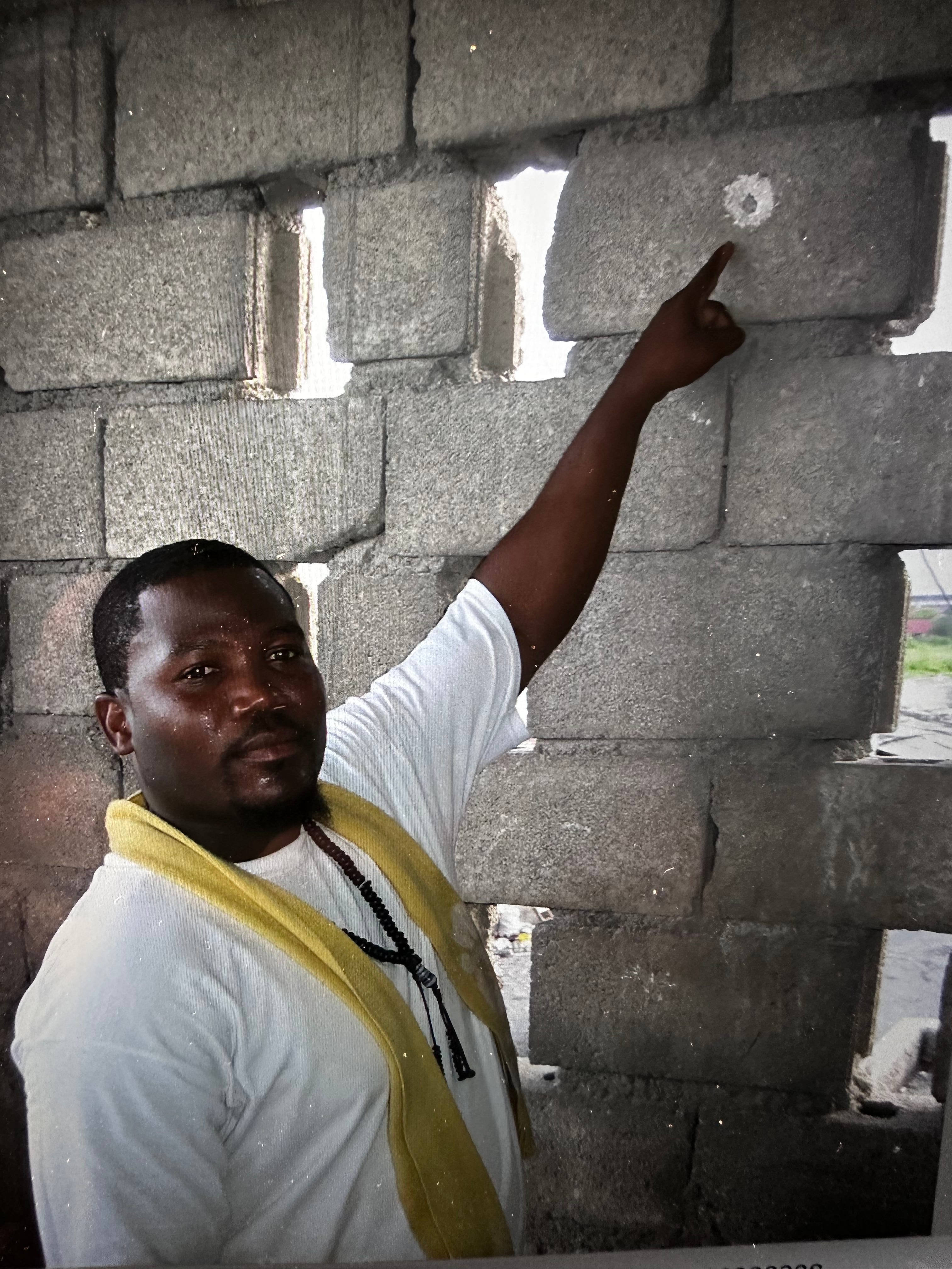 A Flash-Drive to Cite Soleil in 2007 - by john a carroll