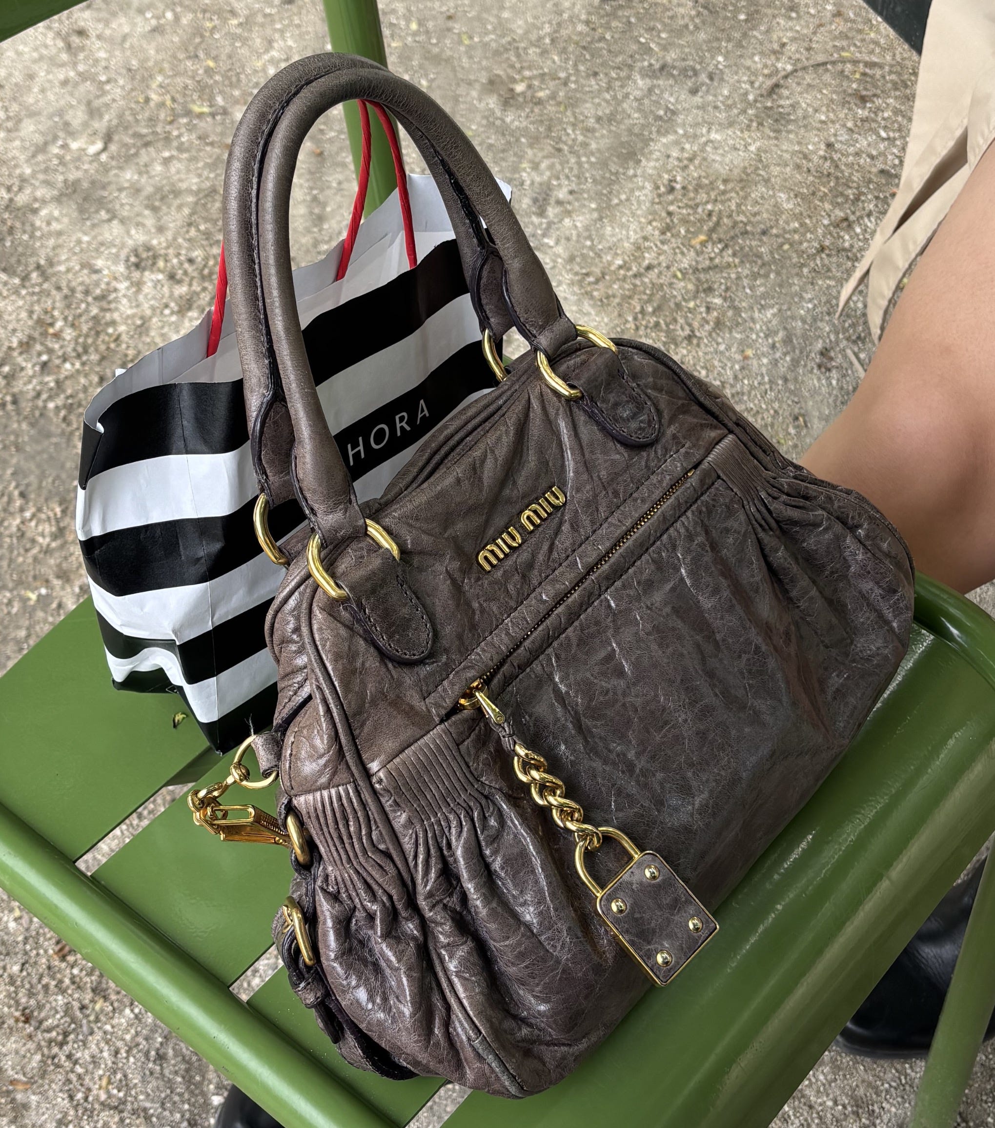 Vinted: The Holy Grail of Second Hand - by Joana Valente