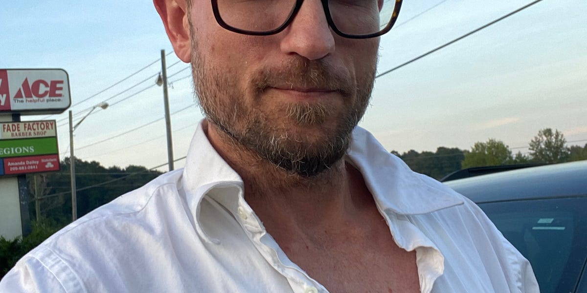 Confessions of a Barfly - by Erik Knudtson