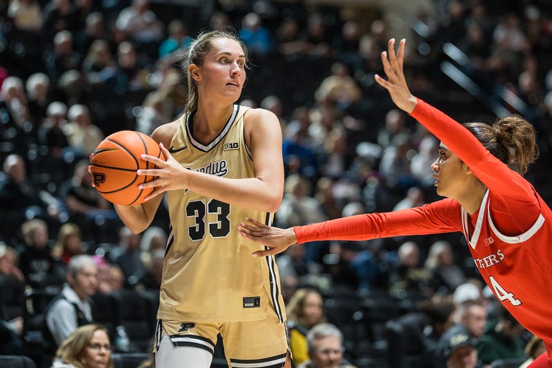 Madison Layden-Zay suffered dislocated kneecap; could return as Purdue ...