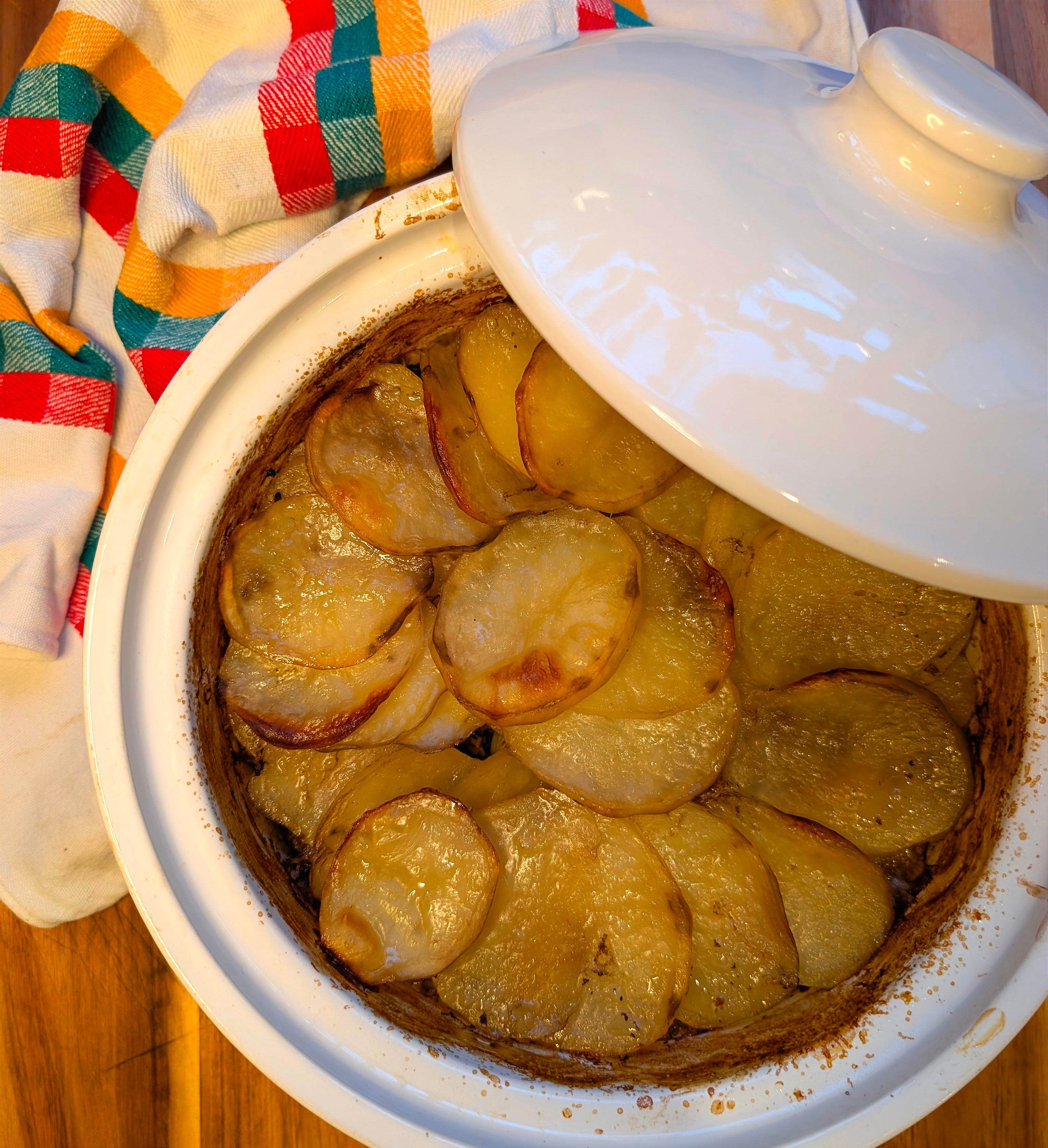 WESTMORLAND TATTIE POT - by Emiliano Amore
