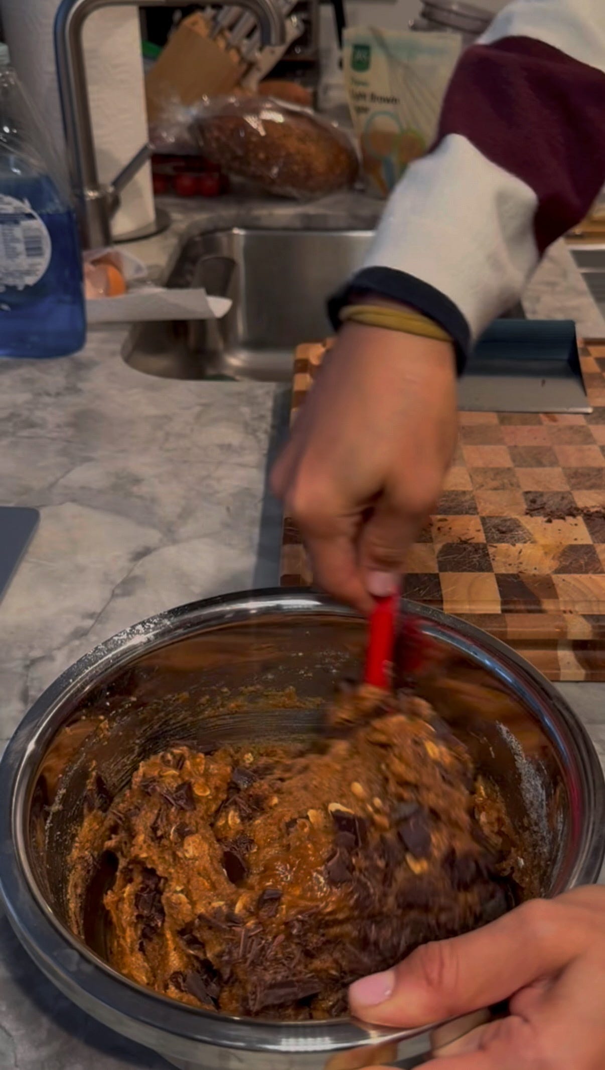 the healthy chocolate chip cookie bars i make when i want to impress a ...