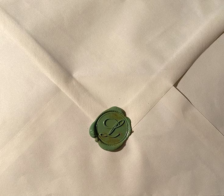 El primer llavero ★ Hay una carta para el Ático Primera