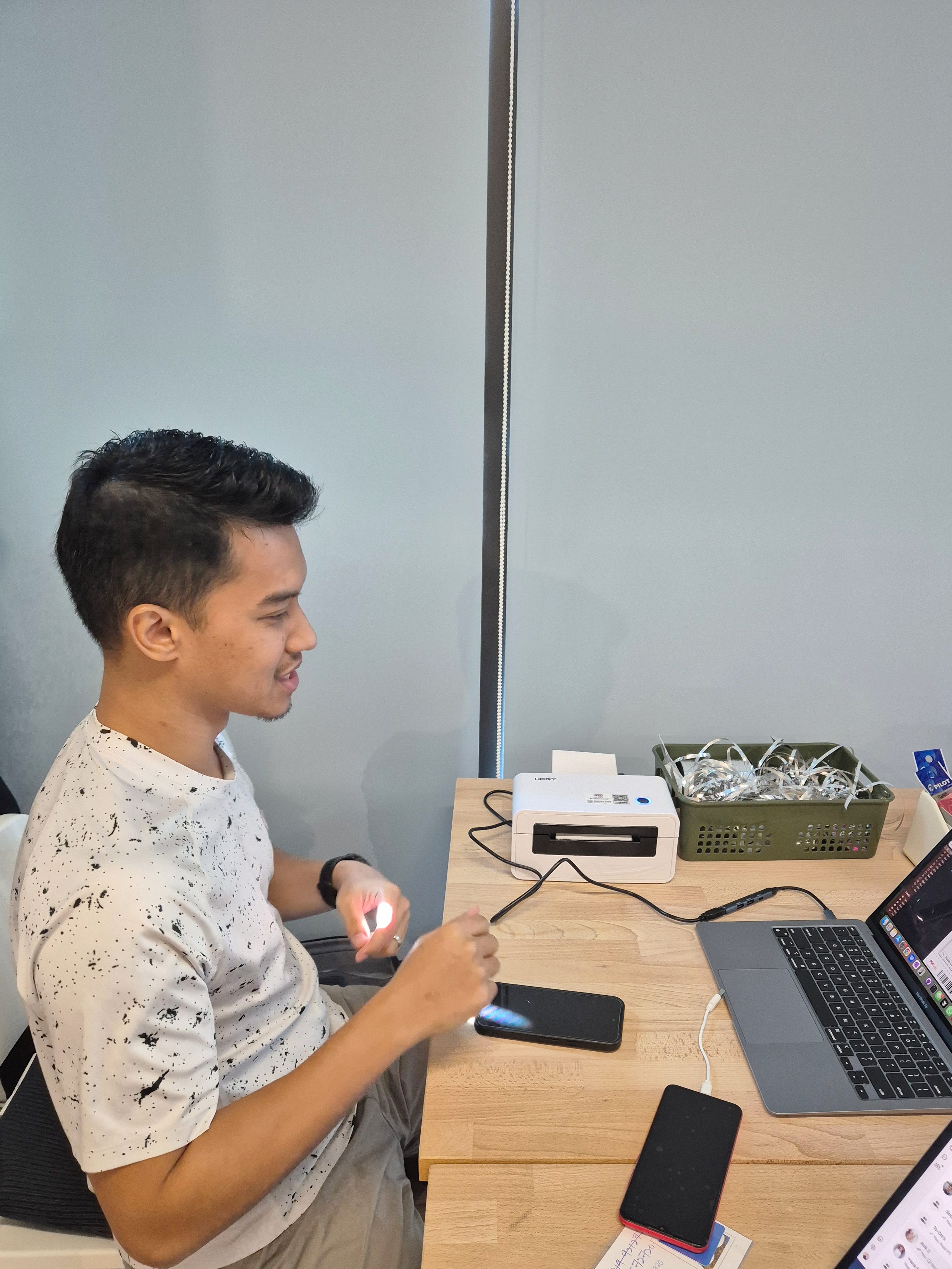 Free Fridays: Launch week - Sincerely, Vivy