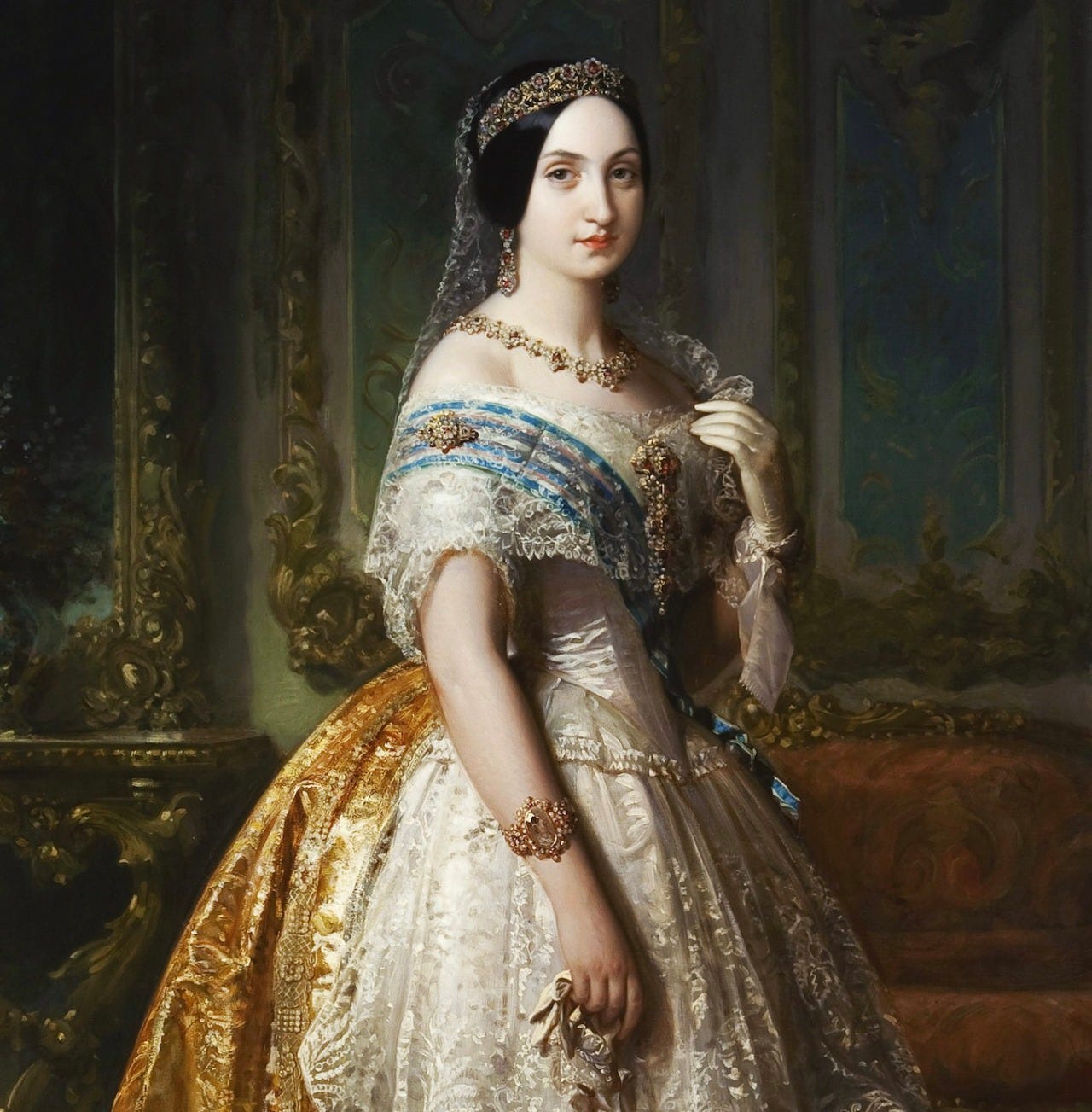 Fashion History : The Mantilla - Royal Style Watch