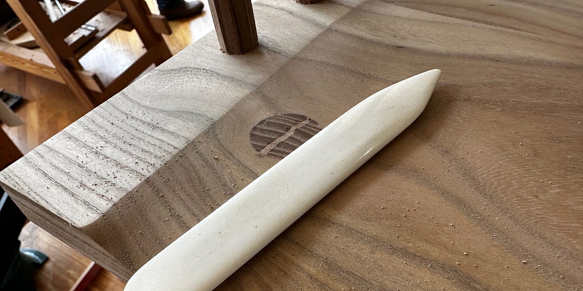 ‘Bone Folder’ Burnishes Hard Woods - by Christopher Schwarz
