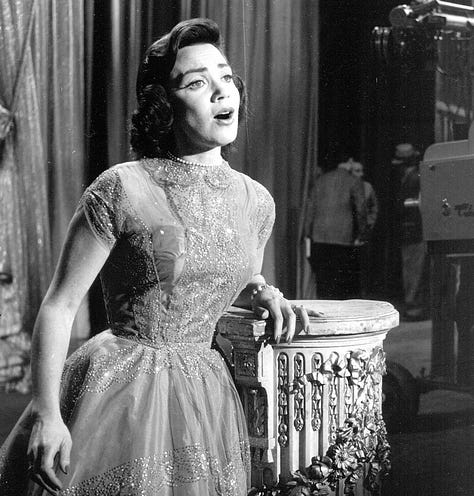 The old Hollywood starlets who lived "The Life of a Showgirl"