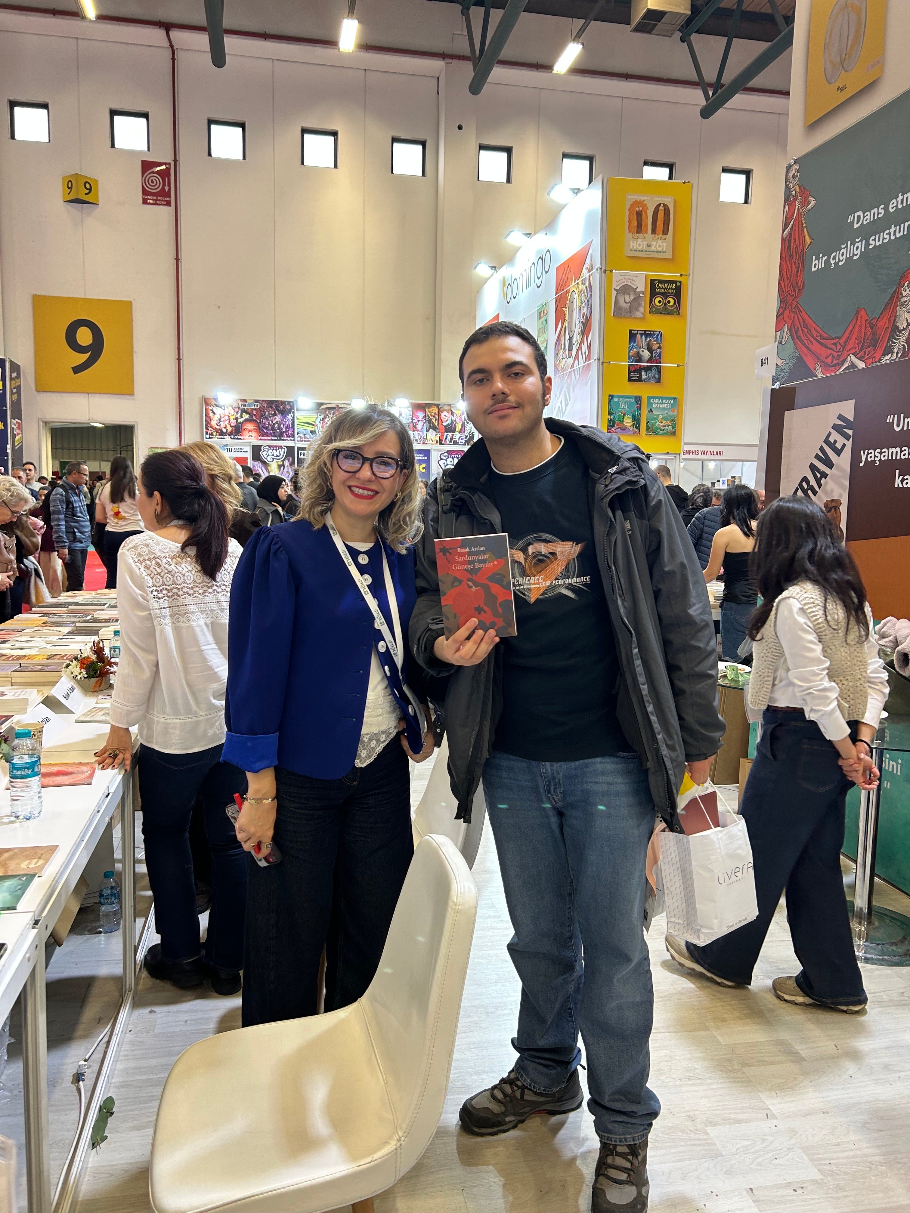 İlk öykü kitabı “Sardunyalar Güneşe Bayılır” ile Başak Arslan: “Hayatın ...