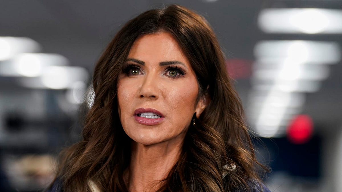 The Myth of Alex Pretti - by Anthony Davis 🎙️