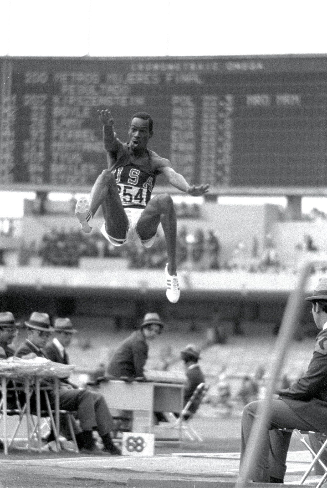 "The Man Who Could Fly"— Bob Beamon's Legendary Leap in the 1968 Mexico ...