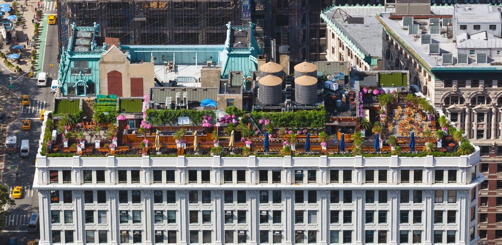 A NYC Rooftop to Remember - by Adventureawaitsme