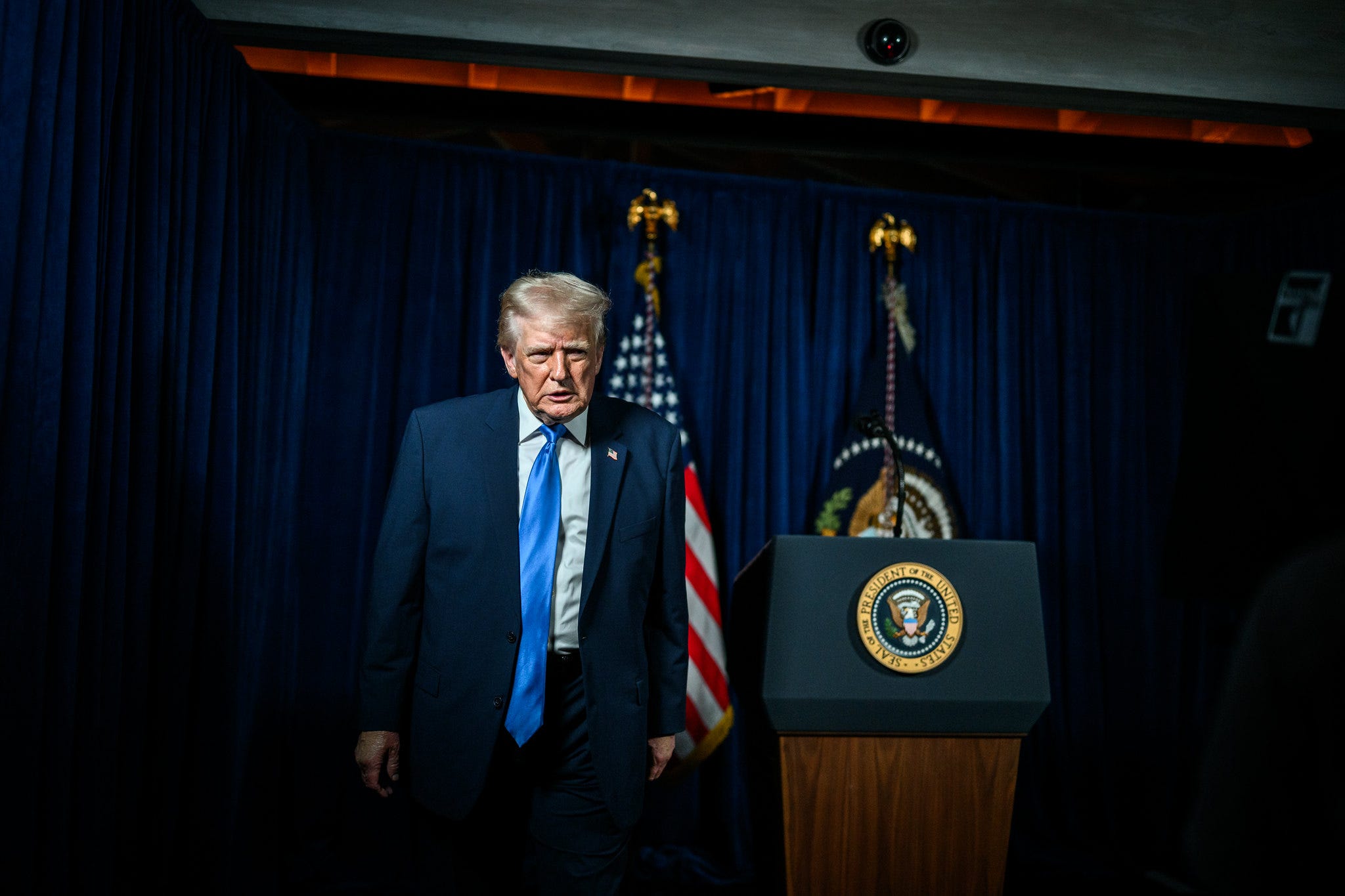 Trump’s Approval Drops to 36% in Gallup Survey as Economy Weighs on ...