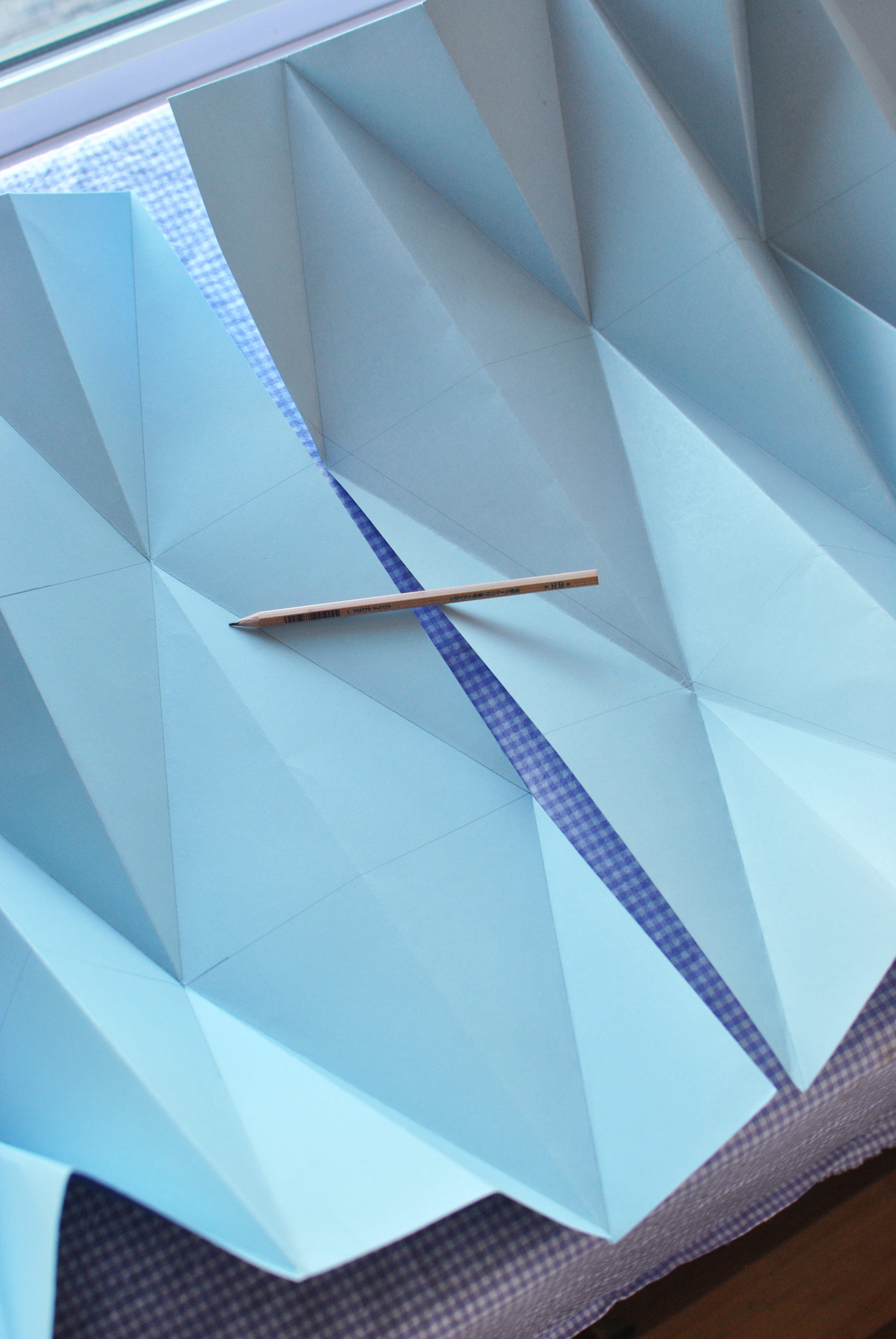We're Making: Folded Pendant Lamp - Treehouse