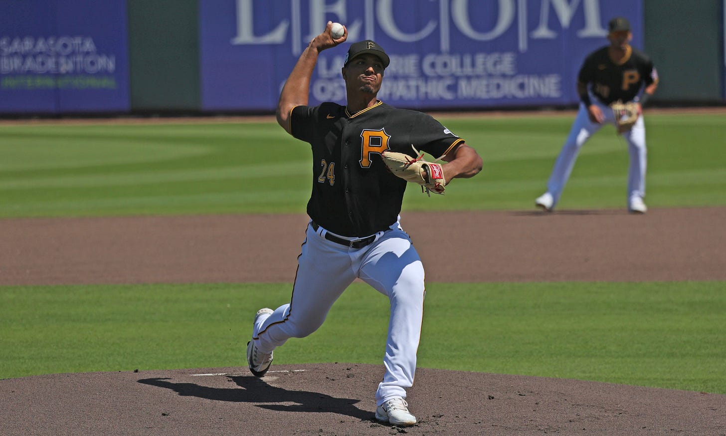 Pittsburgh Pirates 2025 Non-tender deadline preview