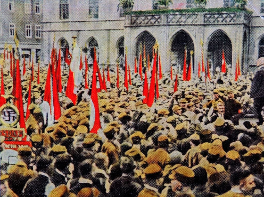 Niall Ferguson: The Return of Anti-History