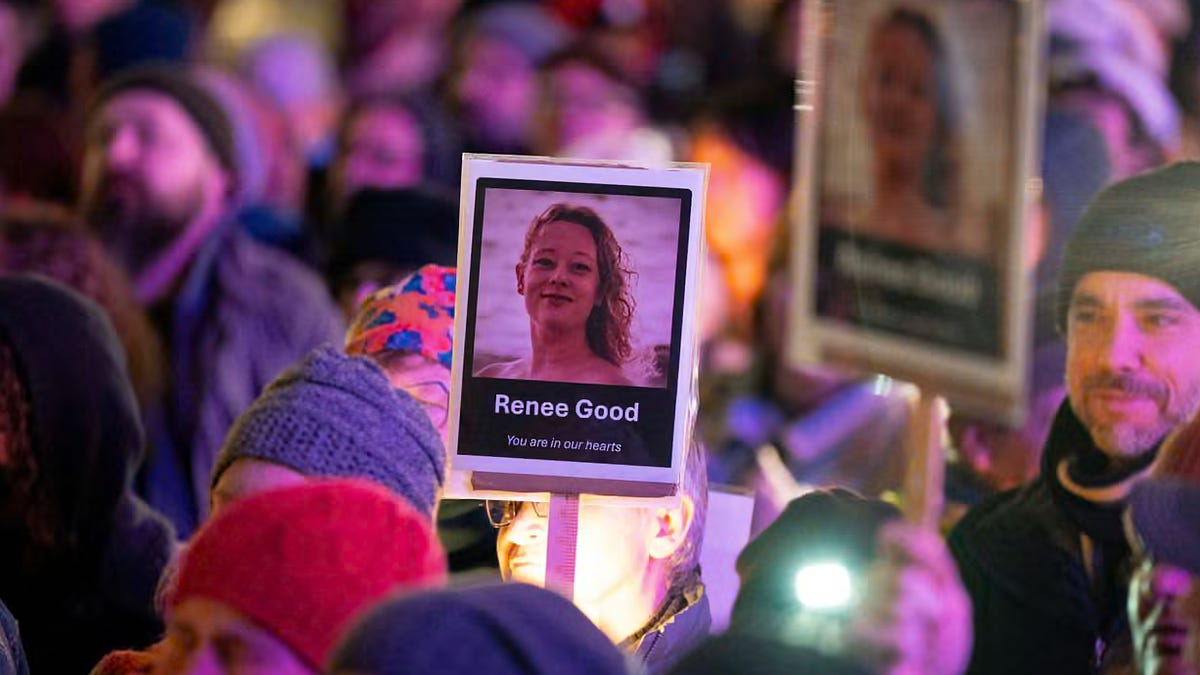 The 7 Crucial Moments in the Minneapolis ICE Shooting