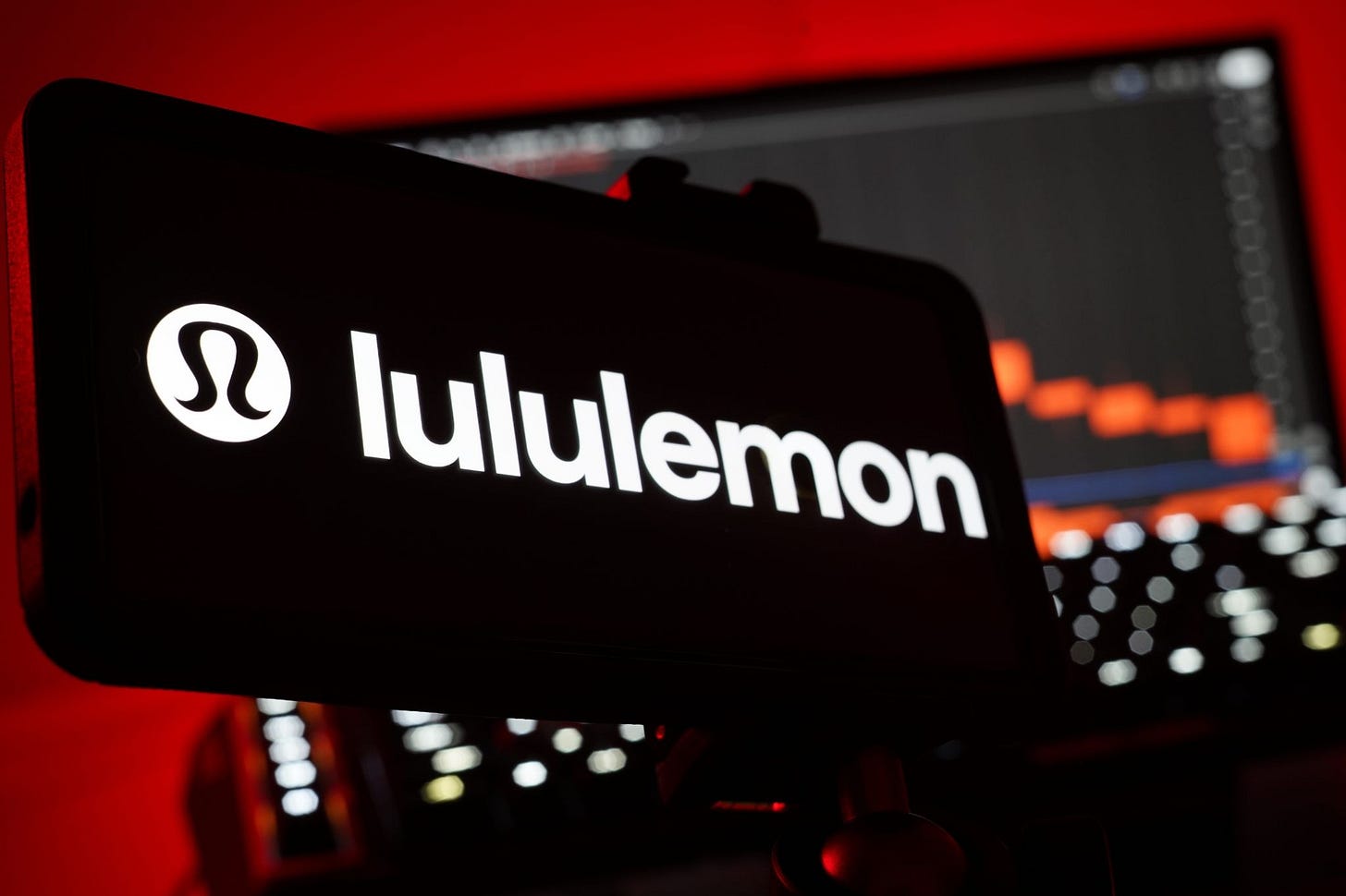 Lululemon’s Journey: From Athleisure Pioneer to a 2025 Crossroads