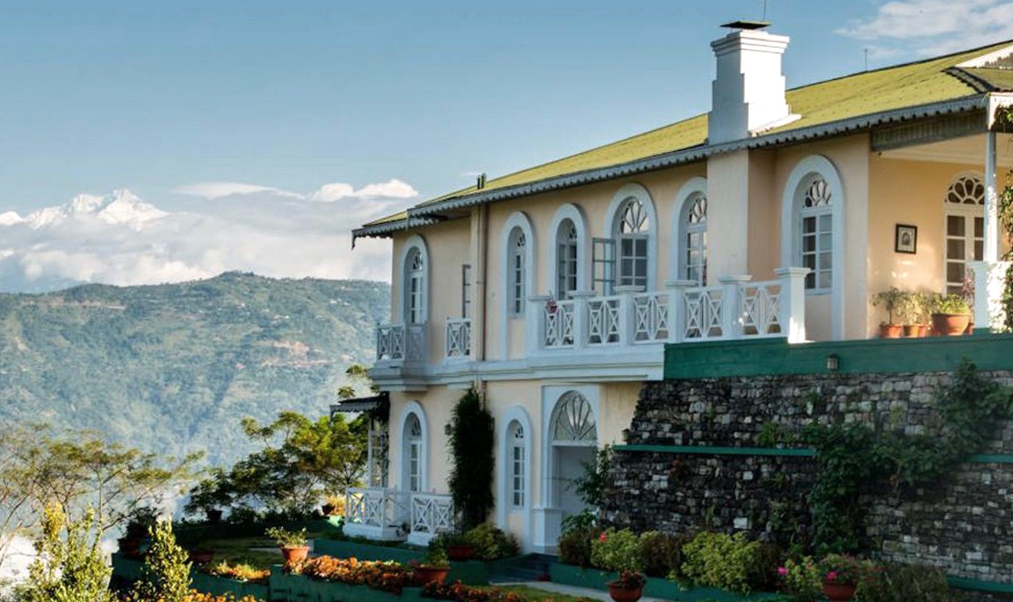 Guide to Darjeeling Tea And Why It's So Special