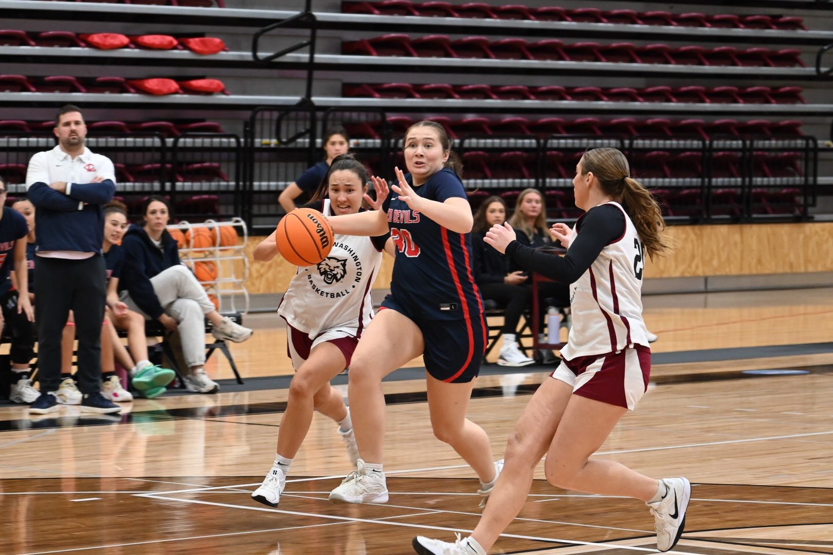 Red Devil Roundup: LCC men's basketball off to the races (UPDATED)