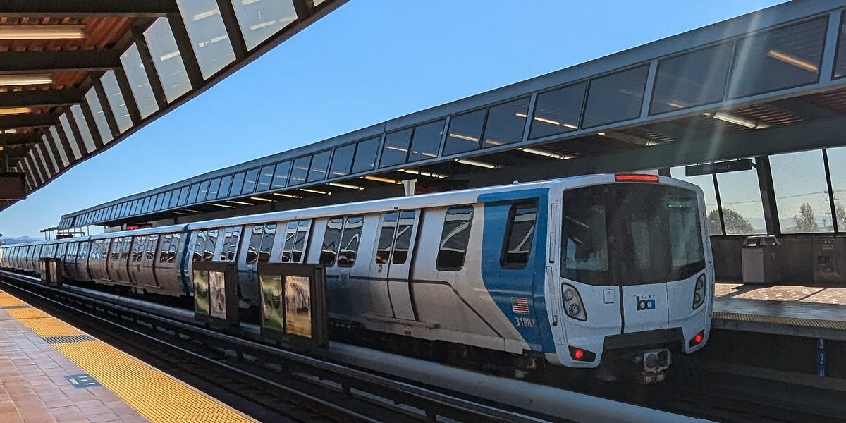 Things To Do Along Oakland BART Stations (Bars, Restaurants, Activities)