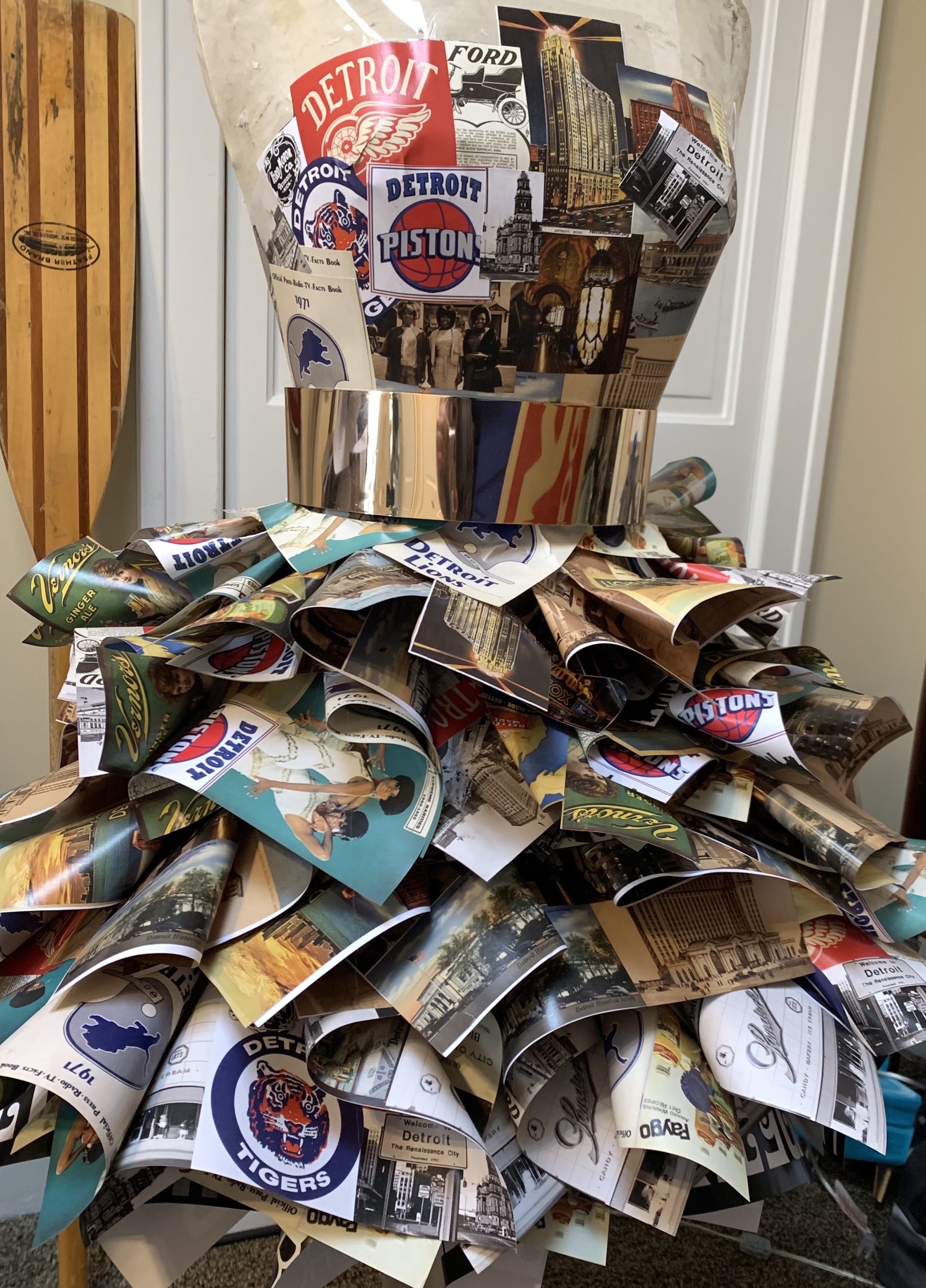 Paper dress fashion in the D causes a stir