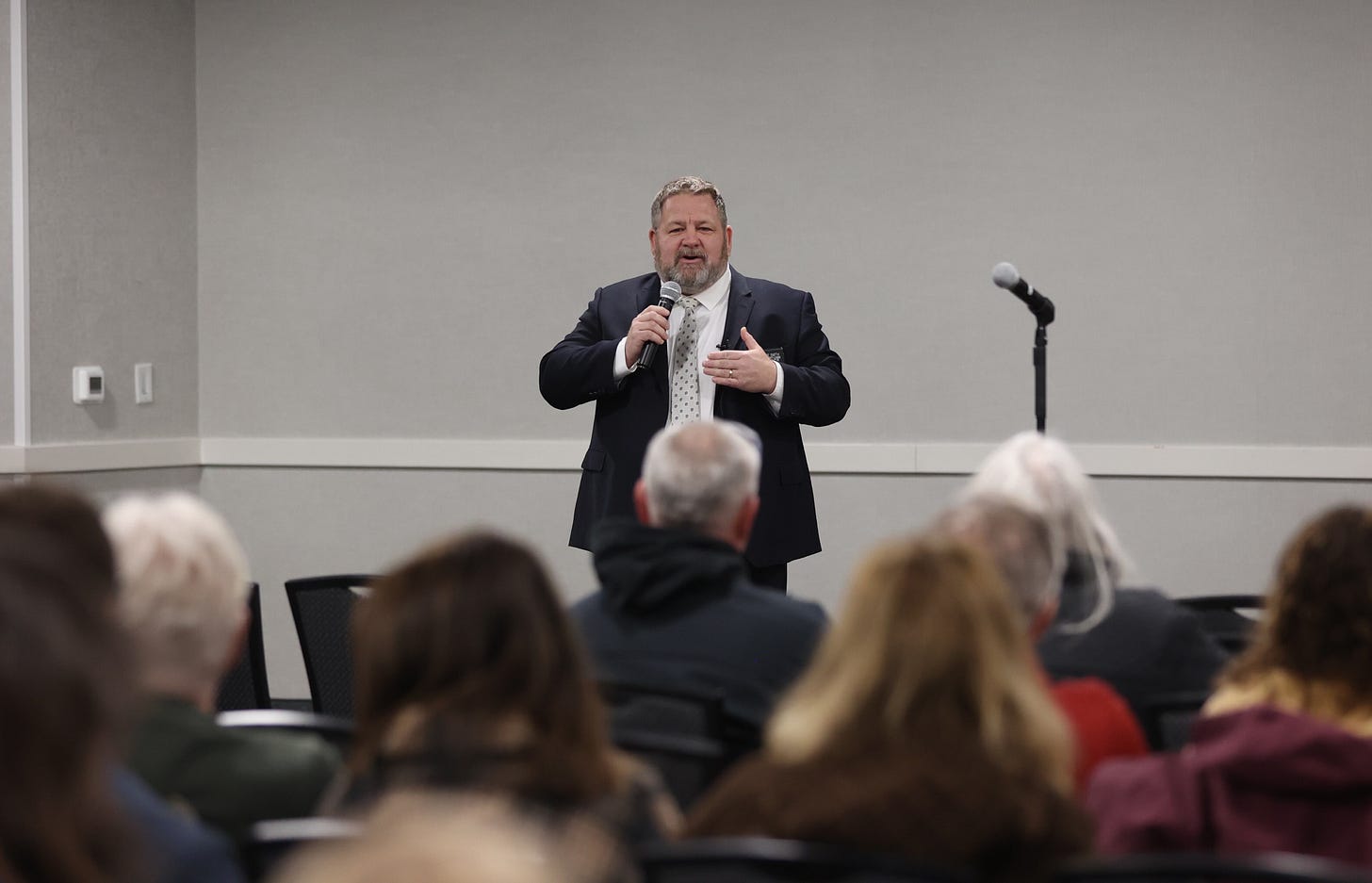 Jamie Smith says 'intense regulation' should accompany Sioux Falls data ...