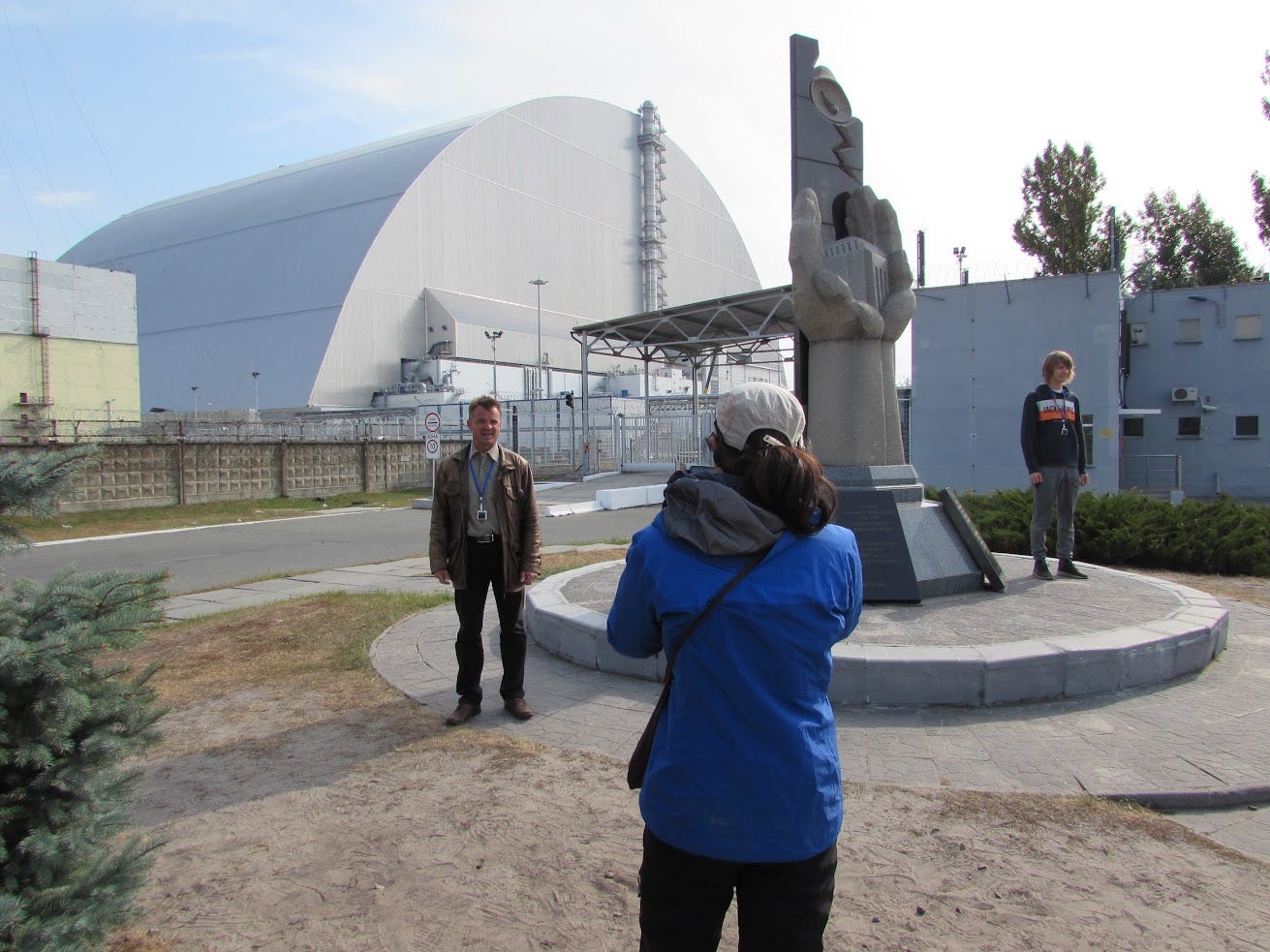 A DAY TRIP TO CHERNOBYL - by Garth Cartwright - YAKETY YAK