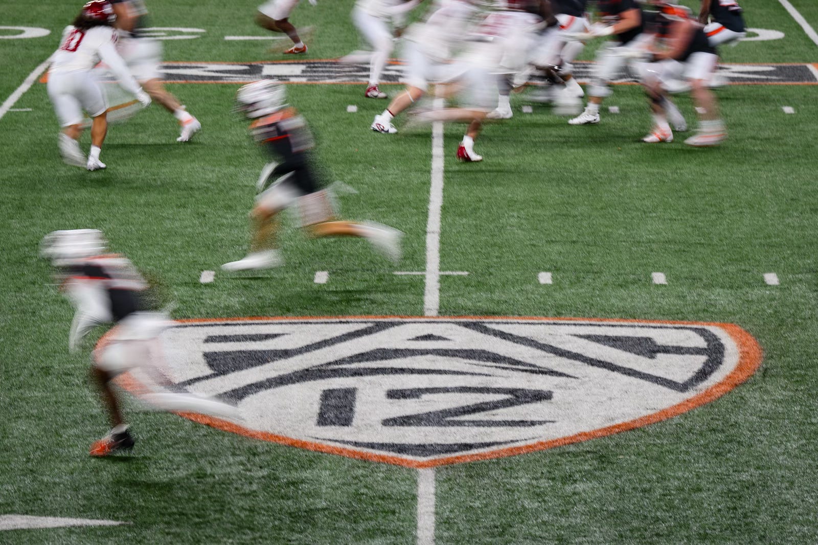 Canzano: Pac-12 football gets focus this week