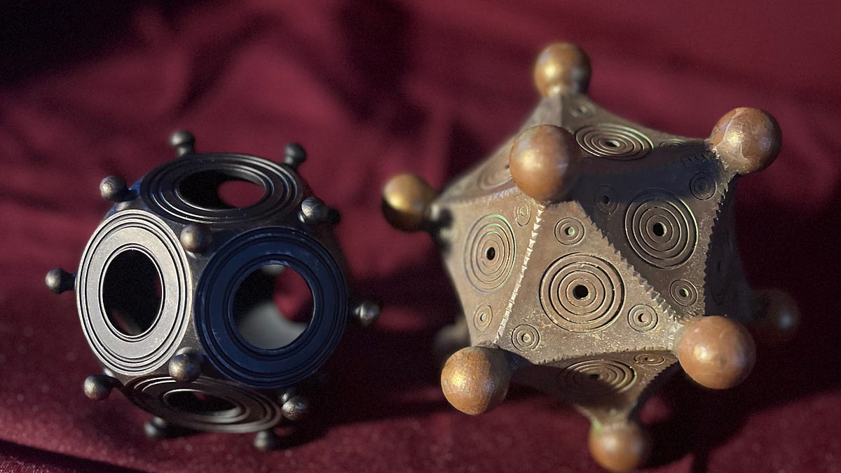 dodecahedron shape objects