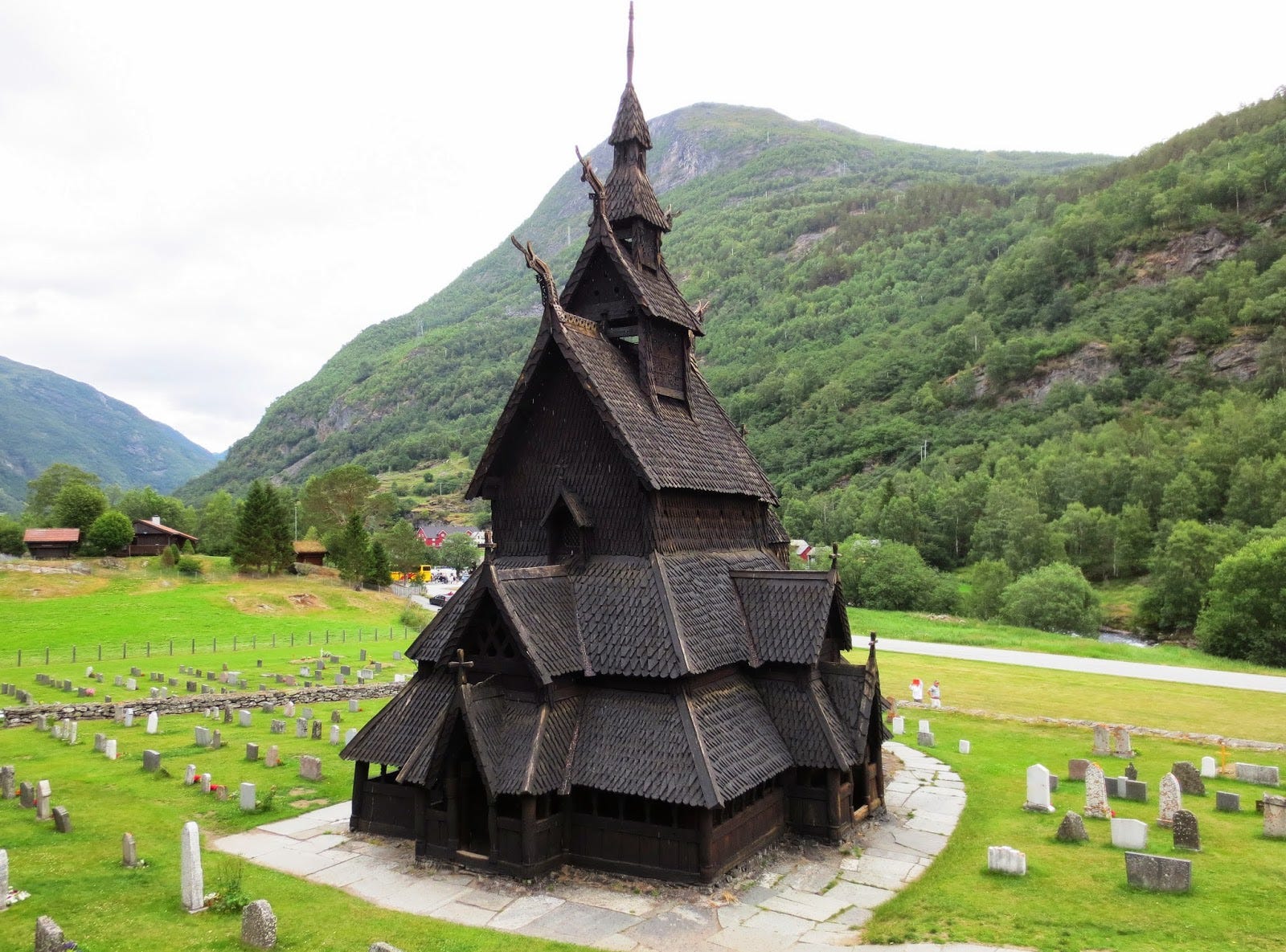 Como construir uma igreja de madeira sem pregos
