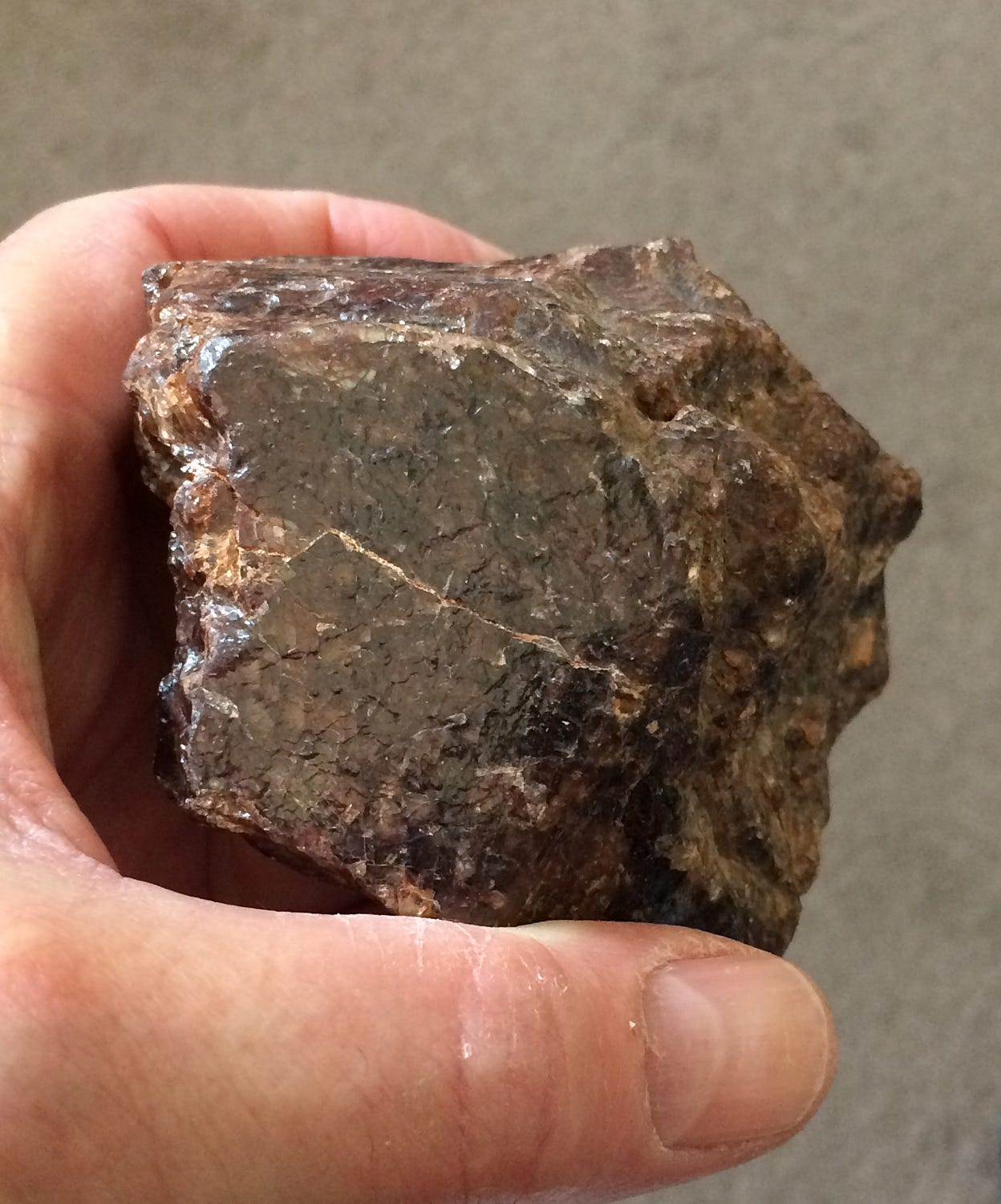 Tenebrescent Zircon - by Steve Sorrell - Mineral Matters