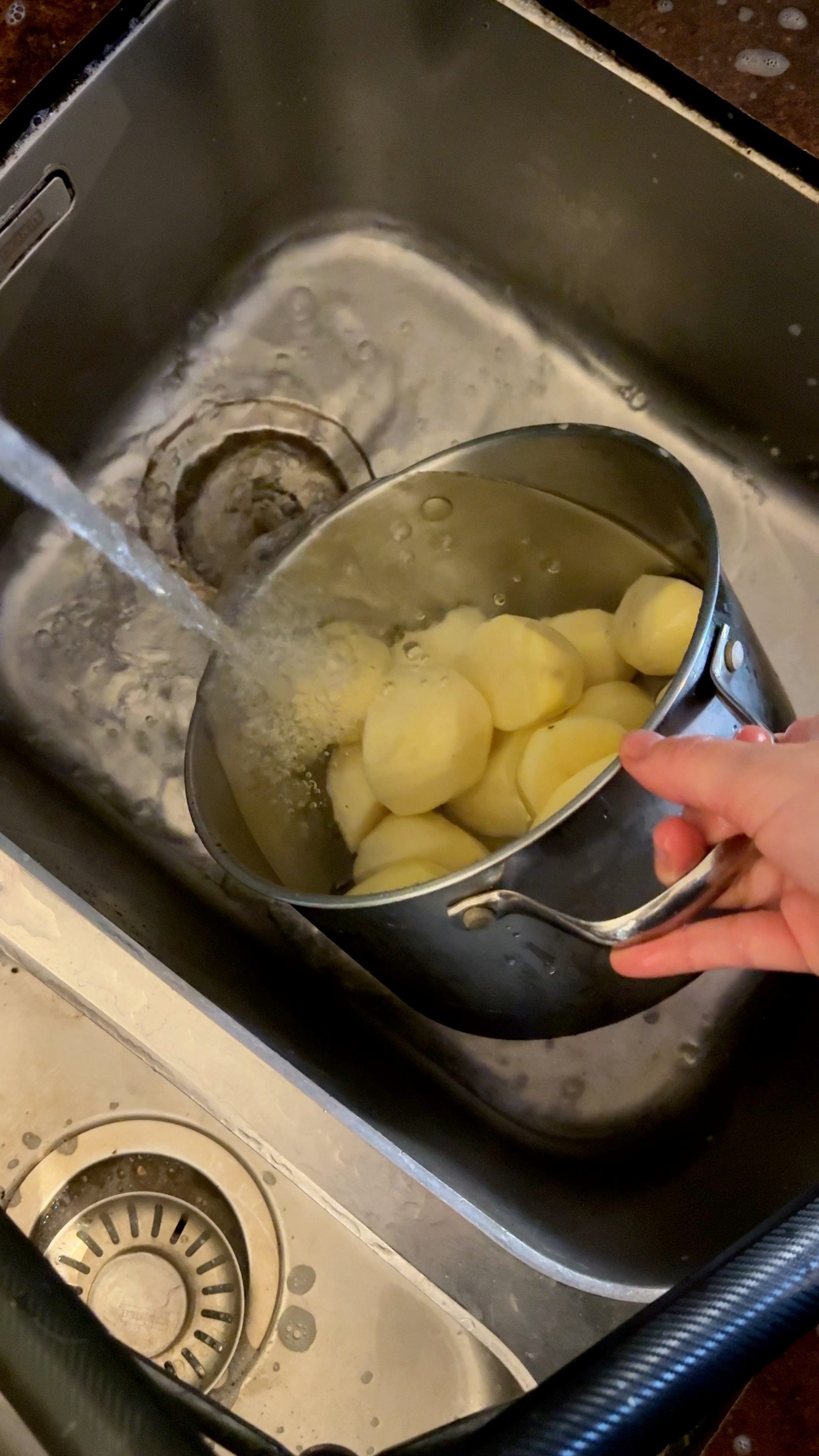 ULTIMATE GUIDE TO ROAST POTATOES - Chef Anna Frazer