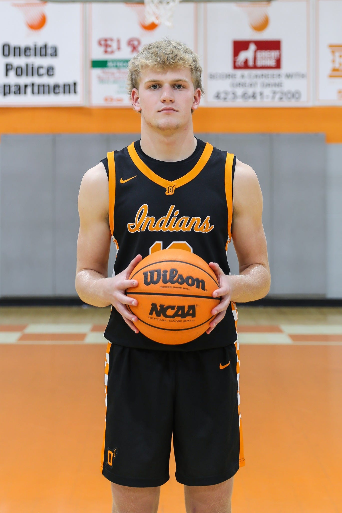 Basketball Round-Up: Wyatt Lloyd, Ben Gilbert have career games