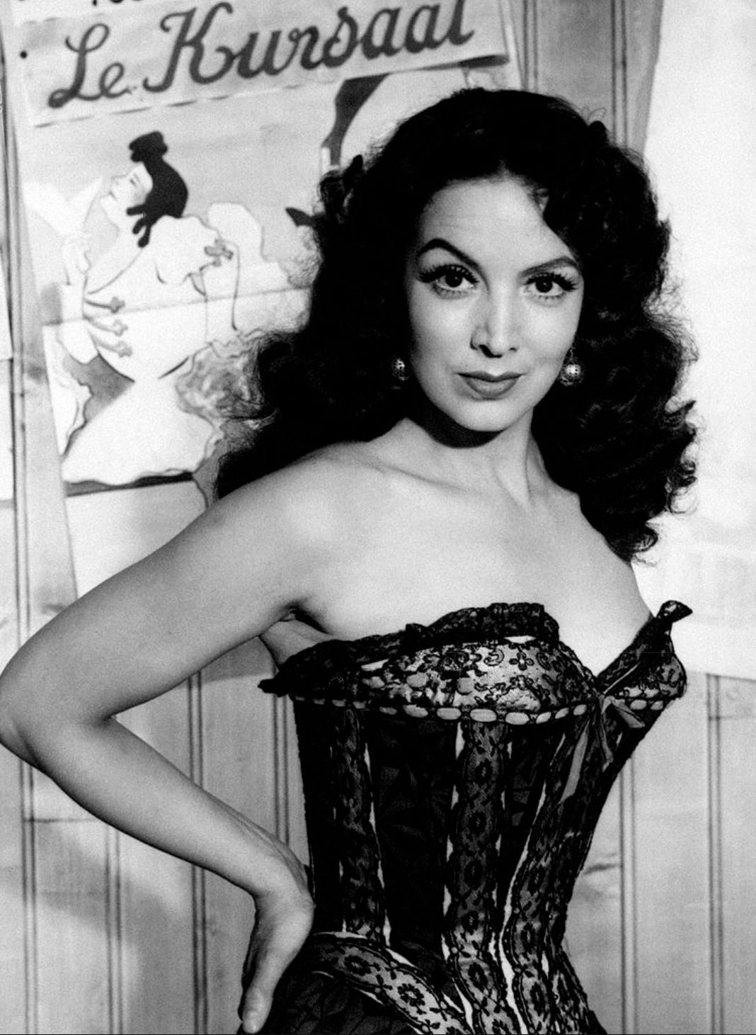 ¿Alguna vez habías pensado a María Félix como un fashion icon?