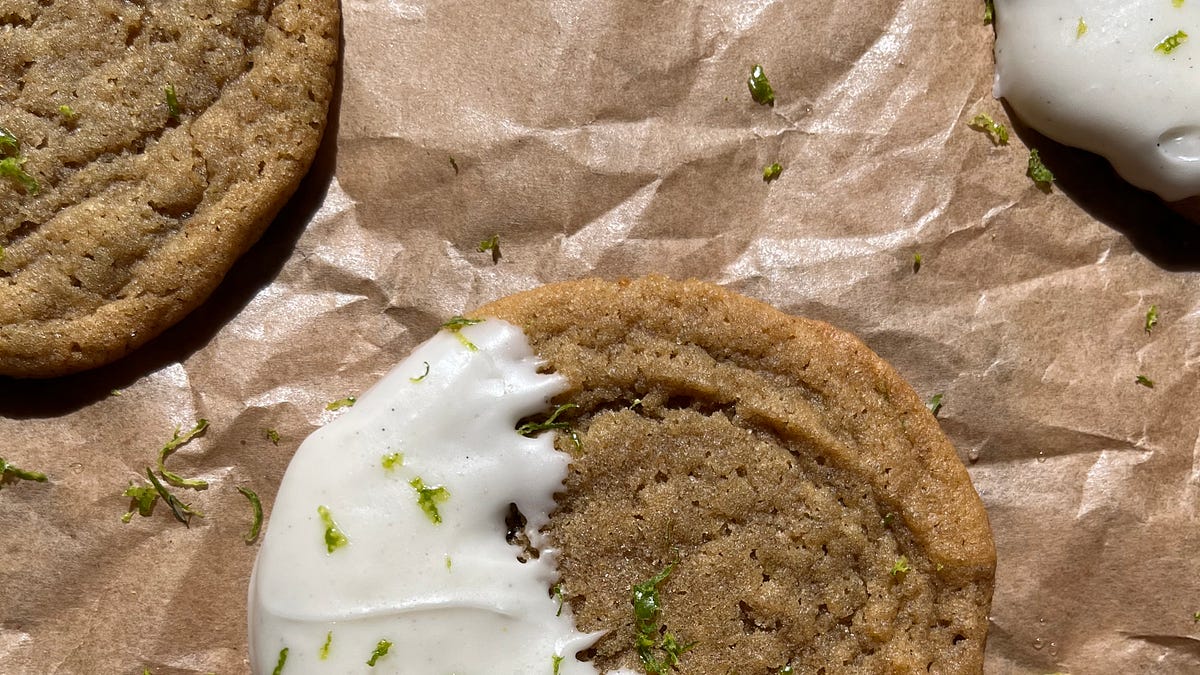 Dark 'n' Stormy Cookies - Karianna Alexa