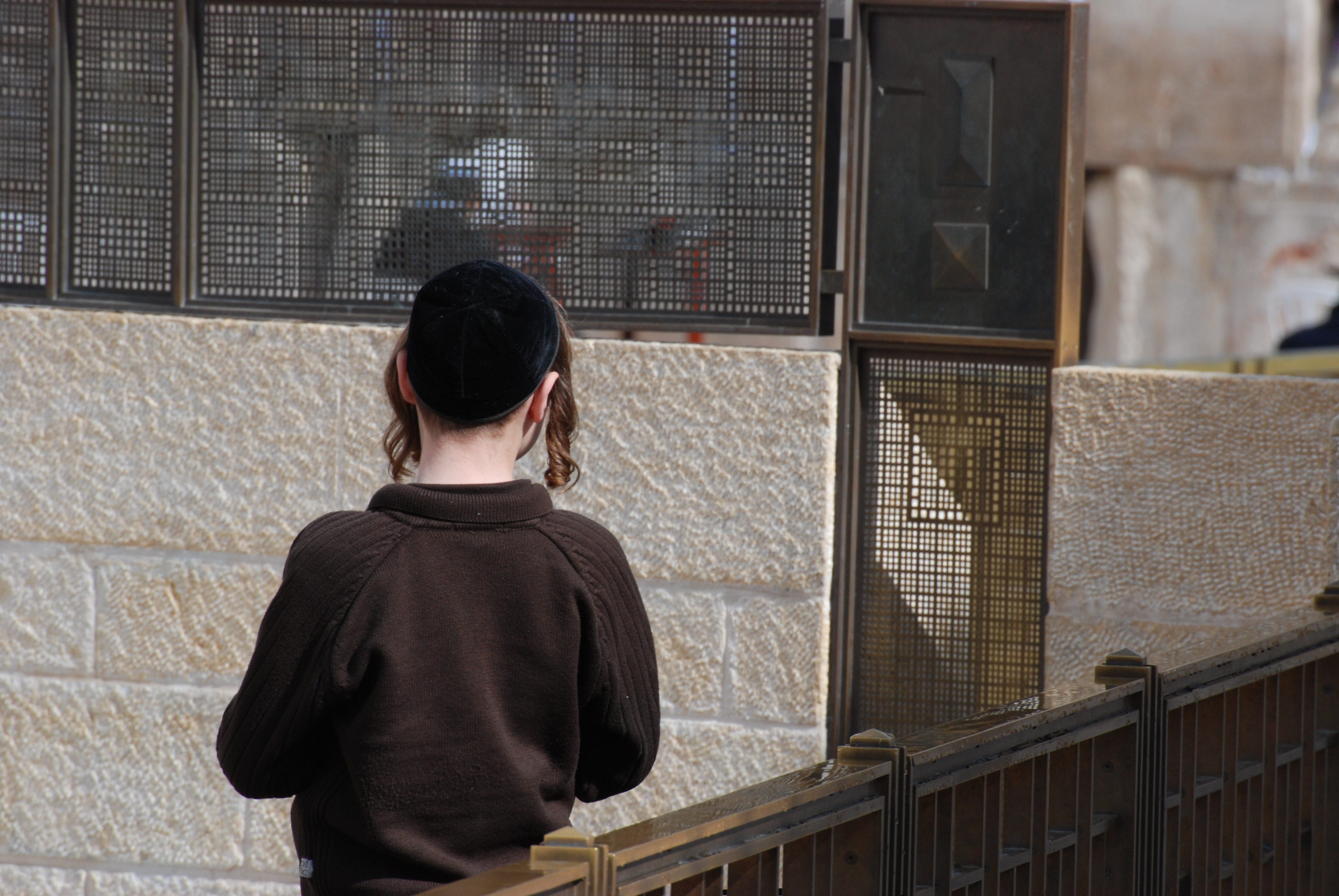 Cracks in the Wall - by Shari Lopatin - * Her Point