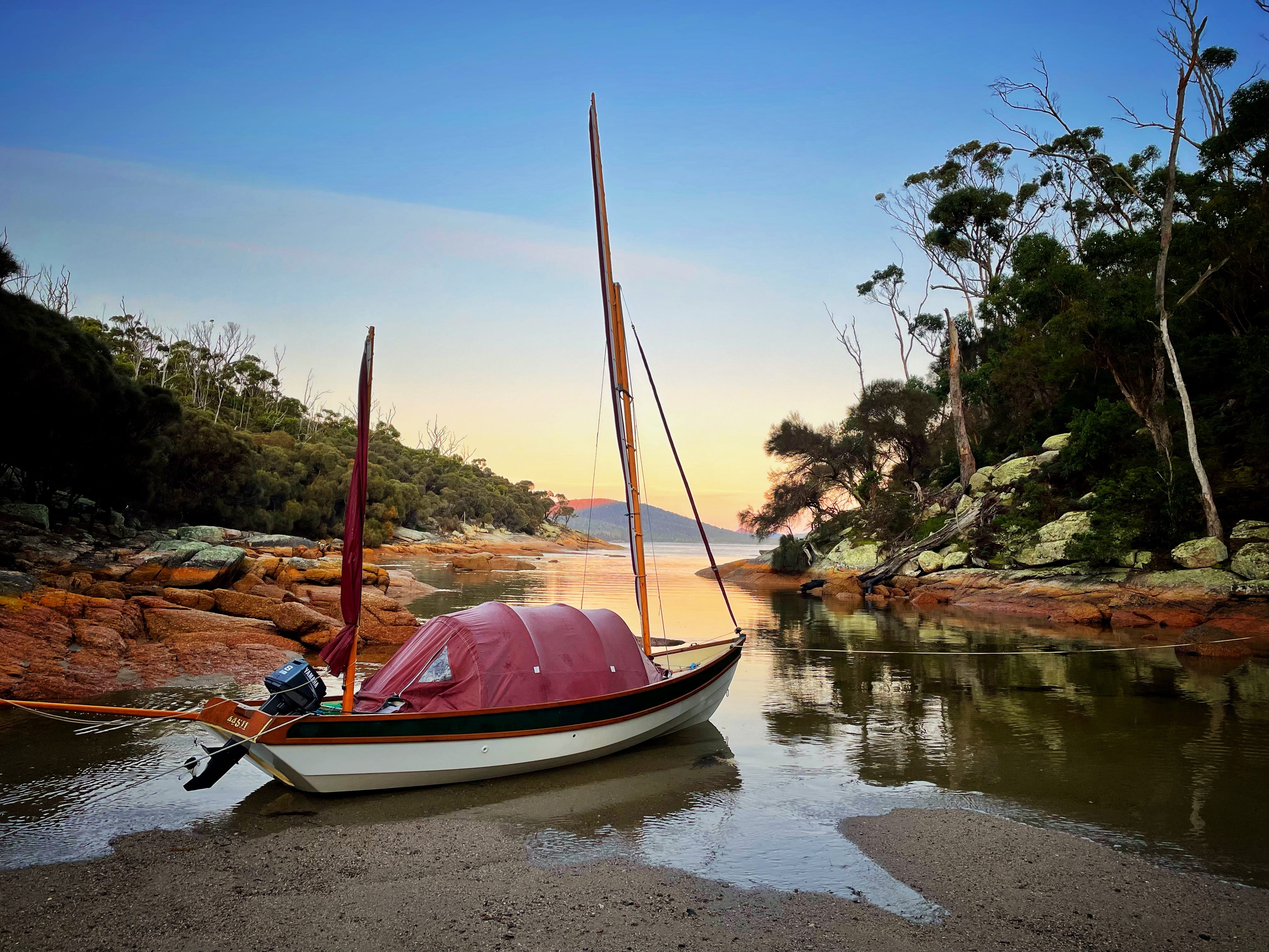 "Scuppers" Sails Maria Island: A Hull’s Account