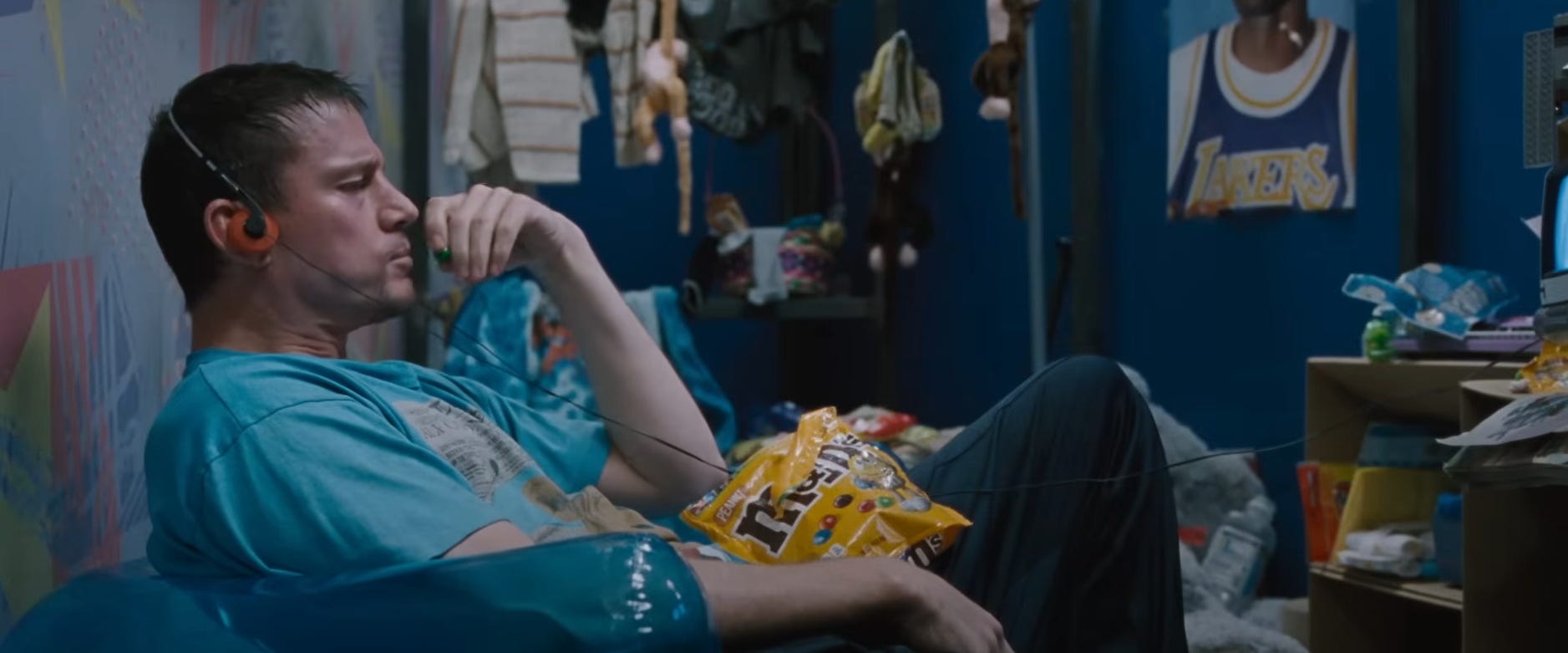 "Roofman" Trailer: Channing Tatum Hides Out in a Toys “R” Us as a ...
