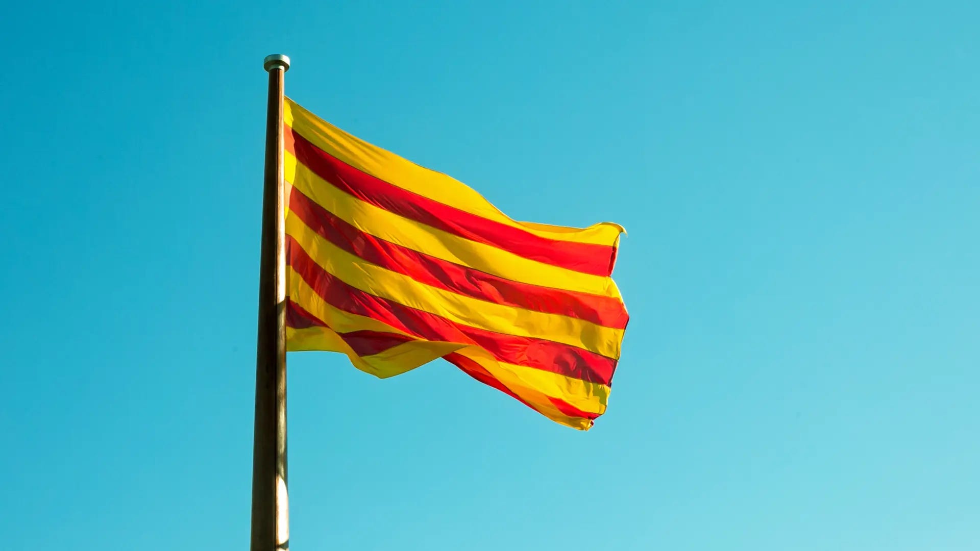 👑 Spain's Coat of Arms: The Symbols, Kingdoms, and Legends Behind It